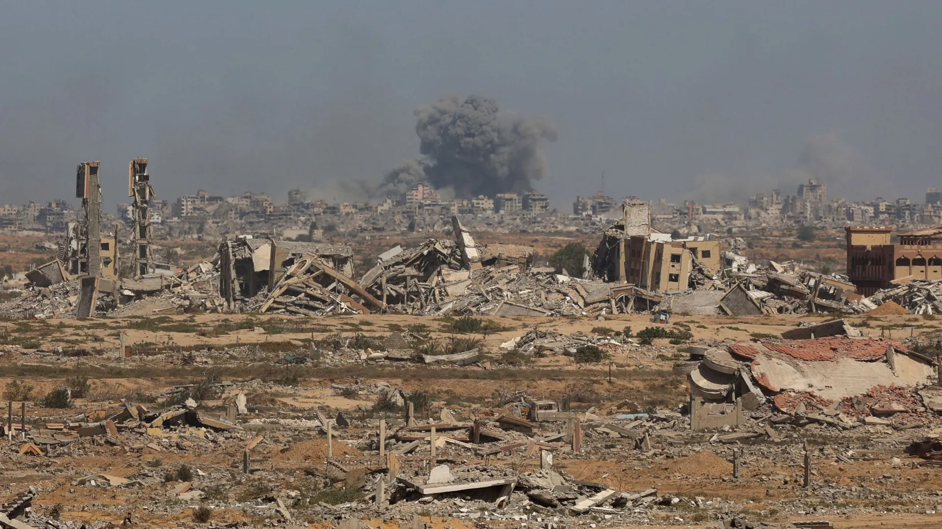 Israël continue à pilonner Gaza malgré le 'oui sous conditions' du ...