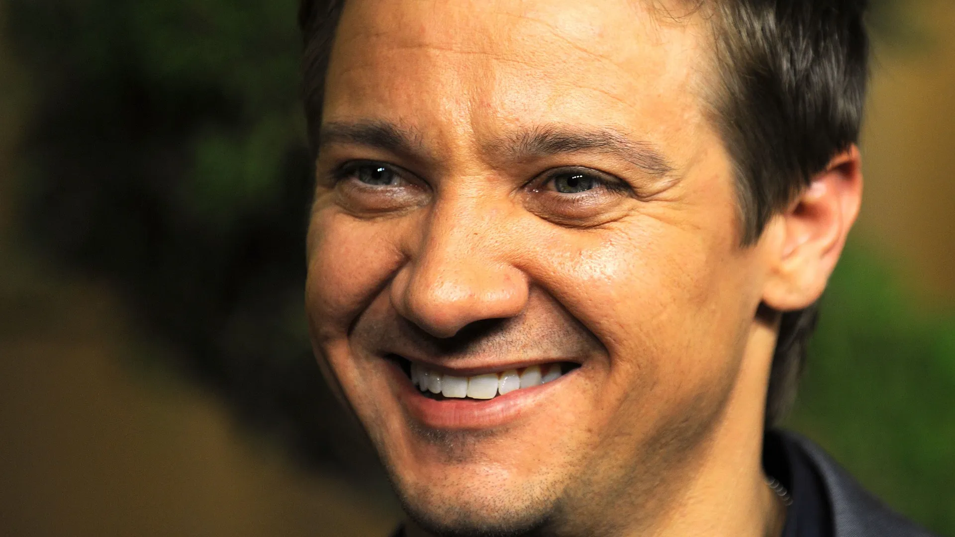 Jeremy Renner est sorti de l’hôpital trois semaines après son grave ...