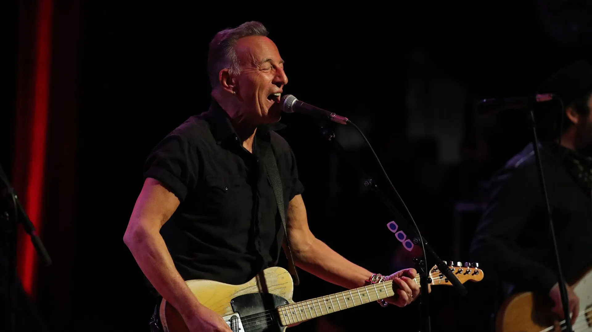 Bruce Springsteen remonte sur scène avec les Killers - RTBF Actus