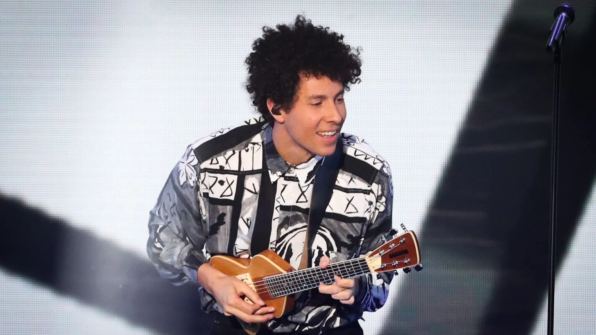 Témé Tan, Girls In Hawaii, Angèle et Tamino pour la 10e édition des ...