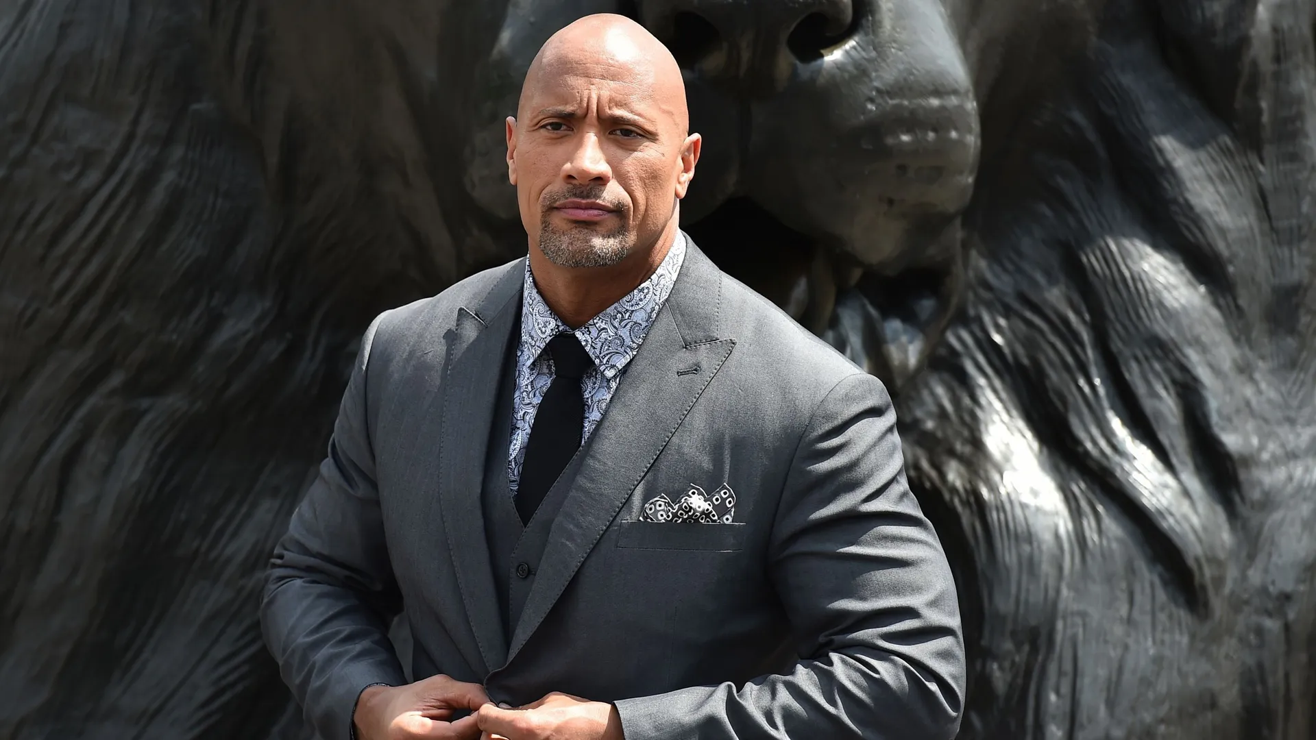 'Fast and Furious 8': Dwayne Johnson dévoile le nouveau look de Luke ...