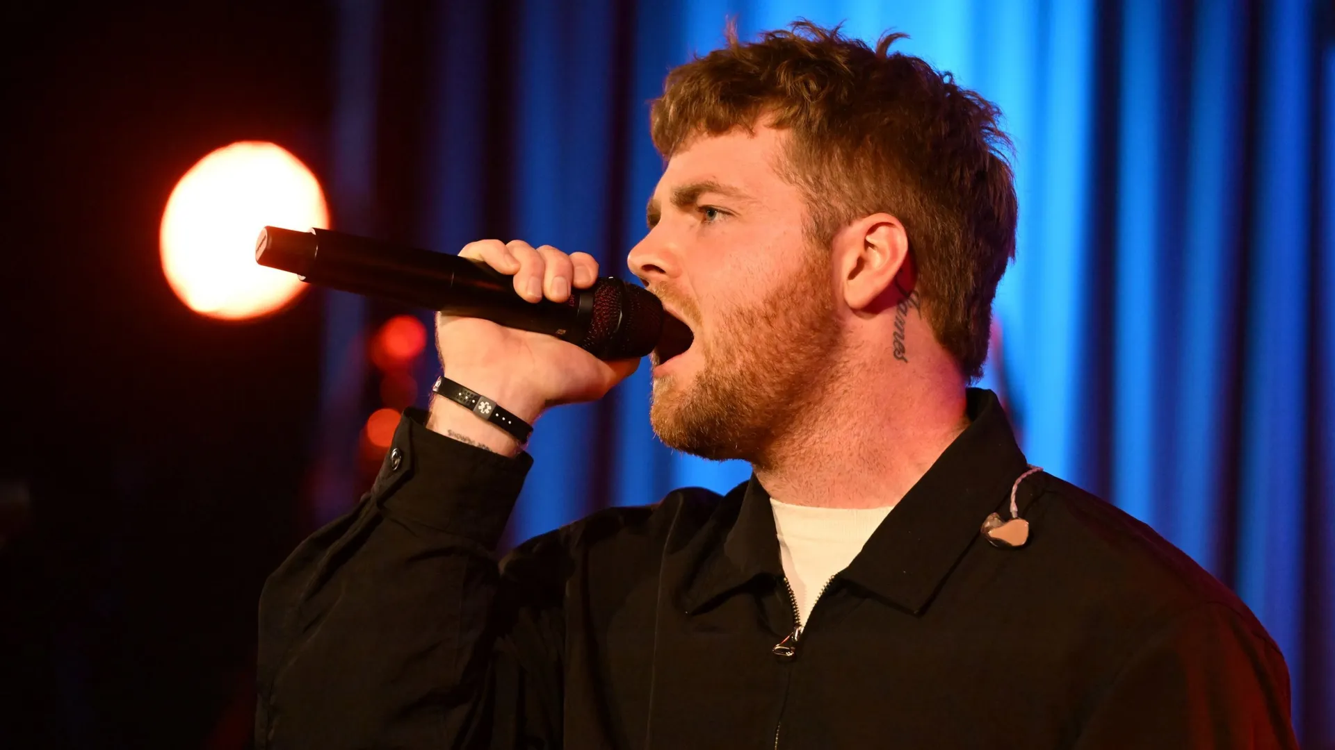 Qui est Alex Warren, cet influenceur devenu l’un des chanteurs les plus ...