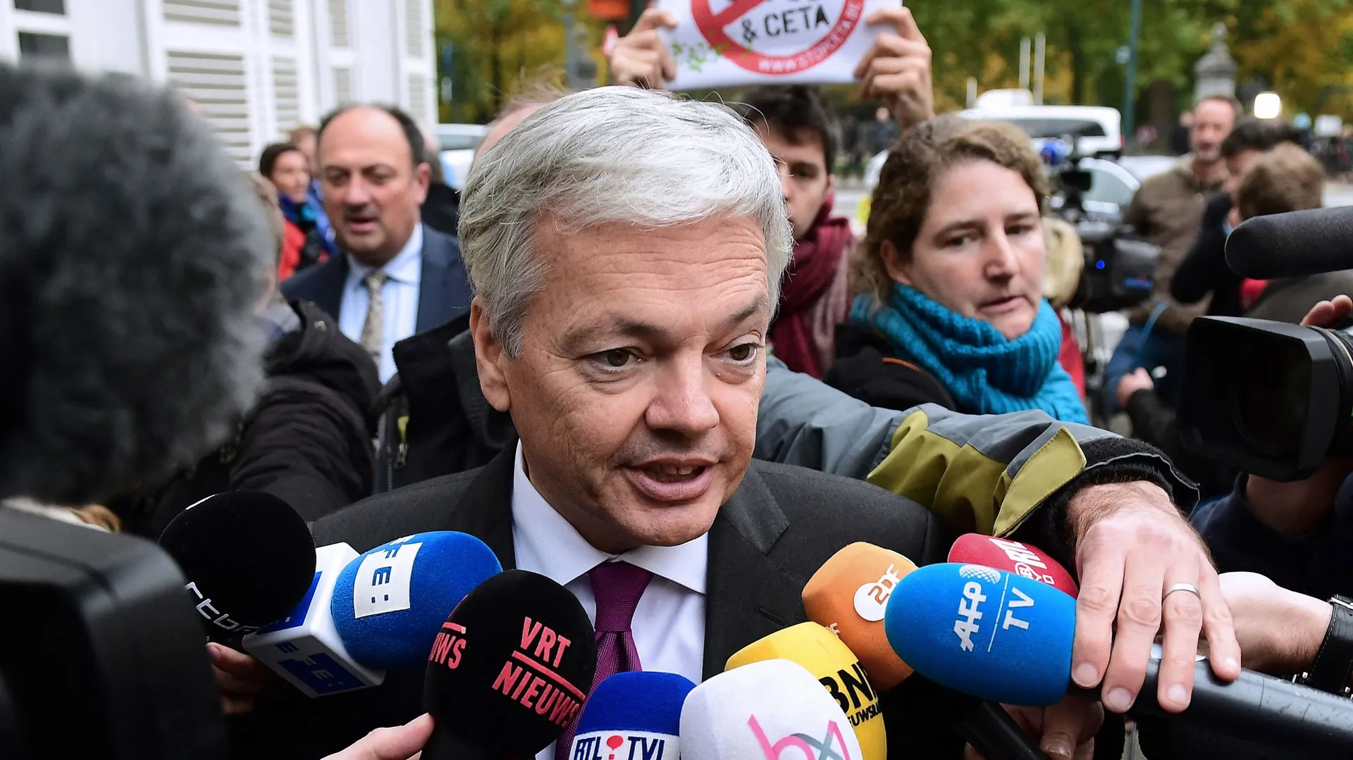 Didier Reynders n'est plus membre du MR - RTBF Actus