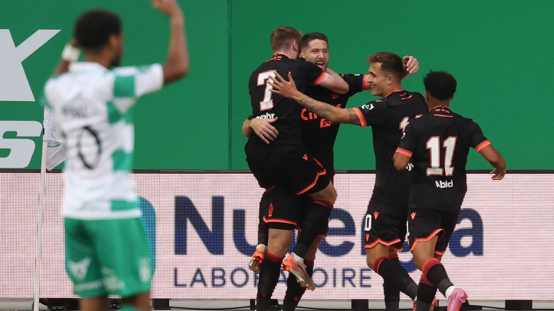 Anonib-me if you enjoy voluptuous women with large bosoms