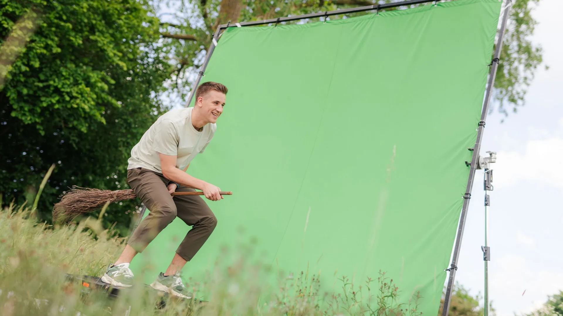 Bokep indo binal the door opened up quickly and we