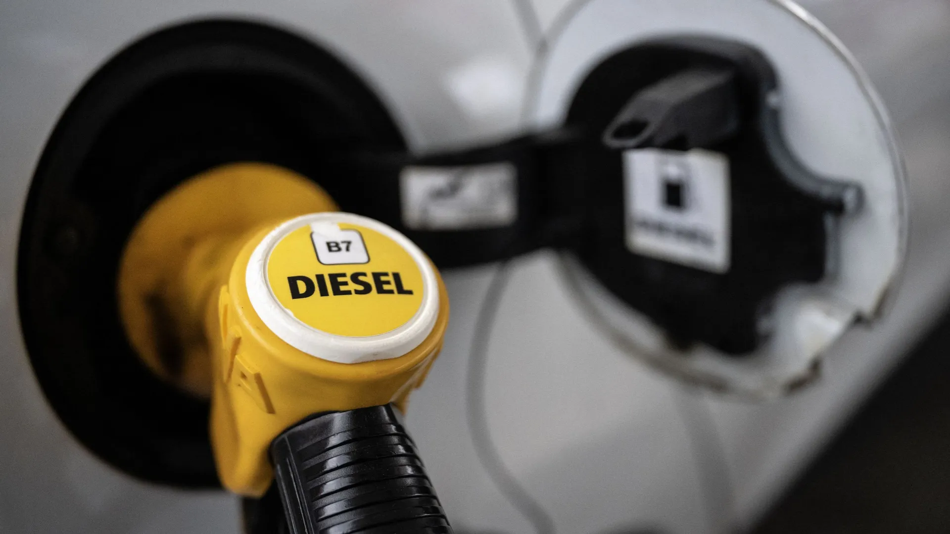 Le prix du diesel fortement en hausse chez nos voisins : le litre tend ...