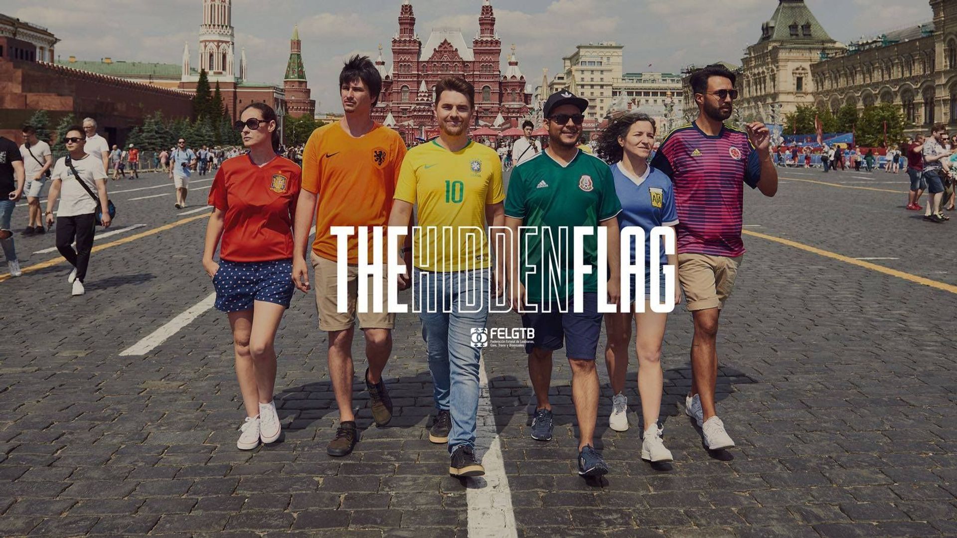 Idée simple et géniale pour arborer le drapeau LGBT en Russie pendant ...