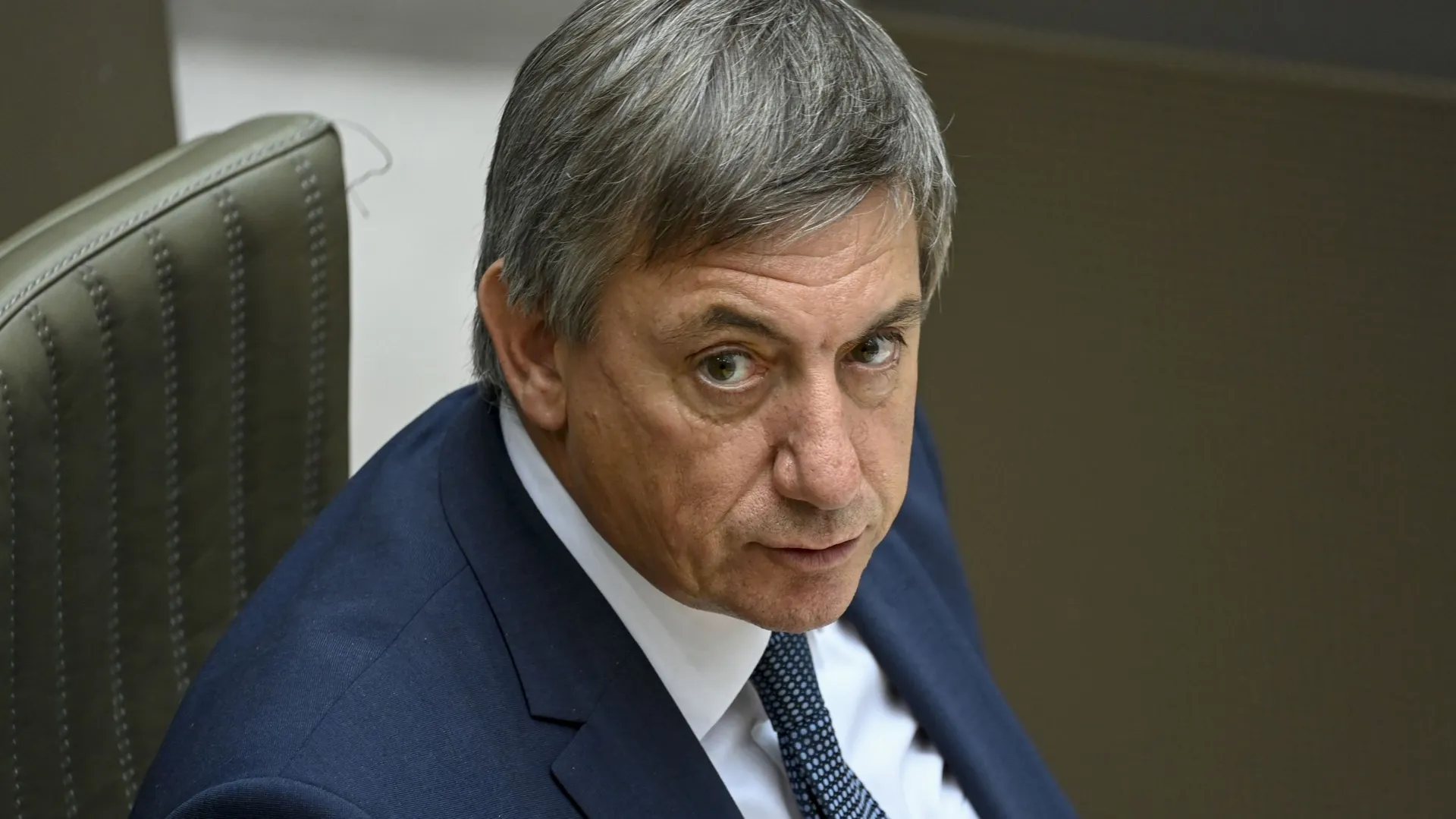 Revue de presse : l’affaire Chovanec s’embrase, embarrasse et ébranle ...