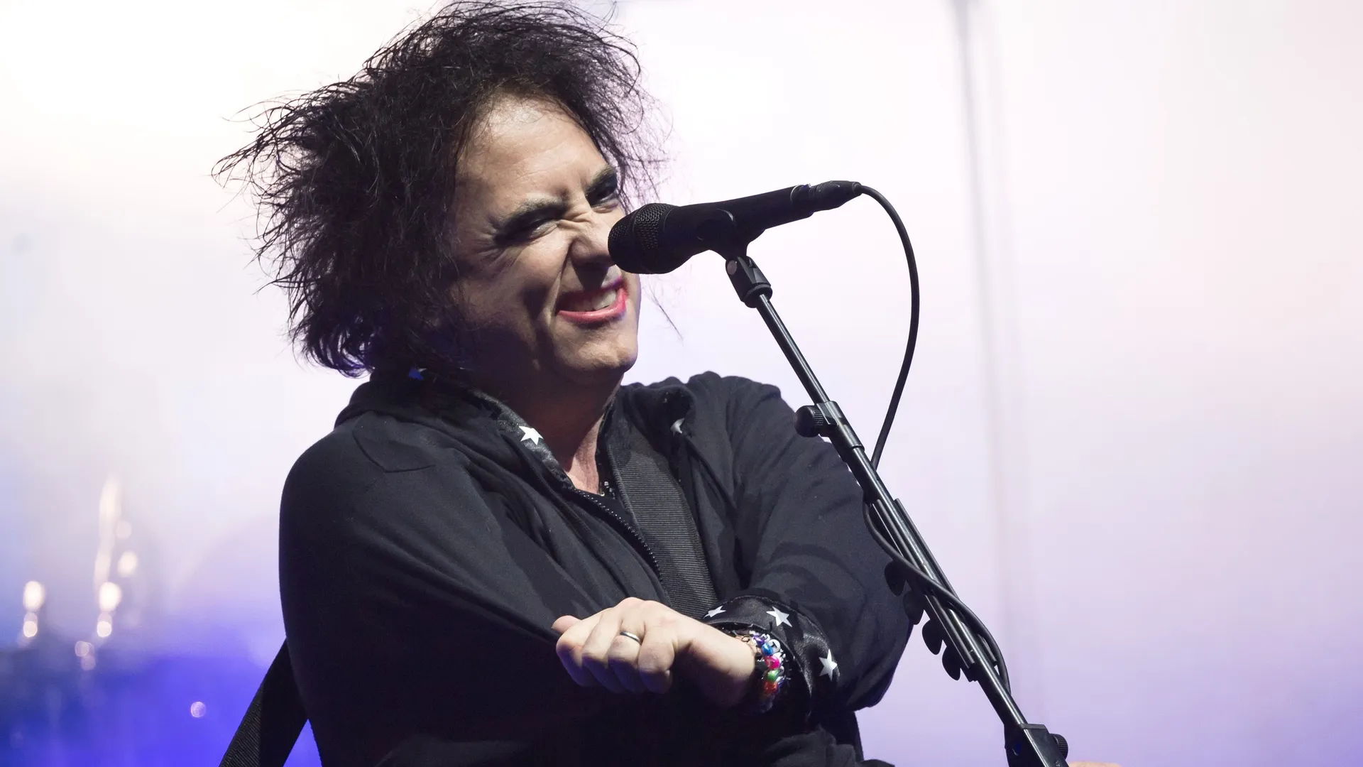 En détaillant le site internet de Cure, des fans ont trouvé des infos ...