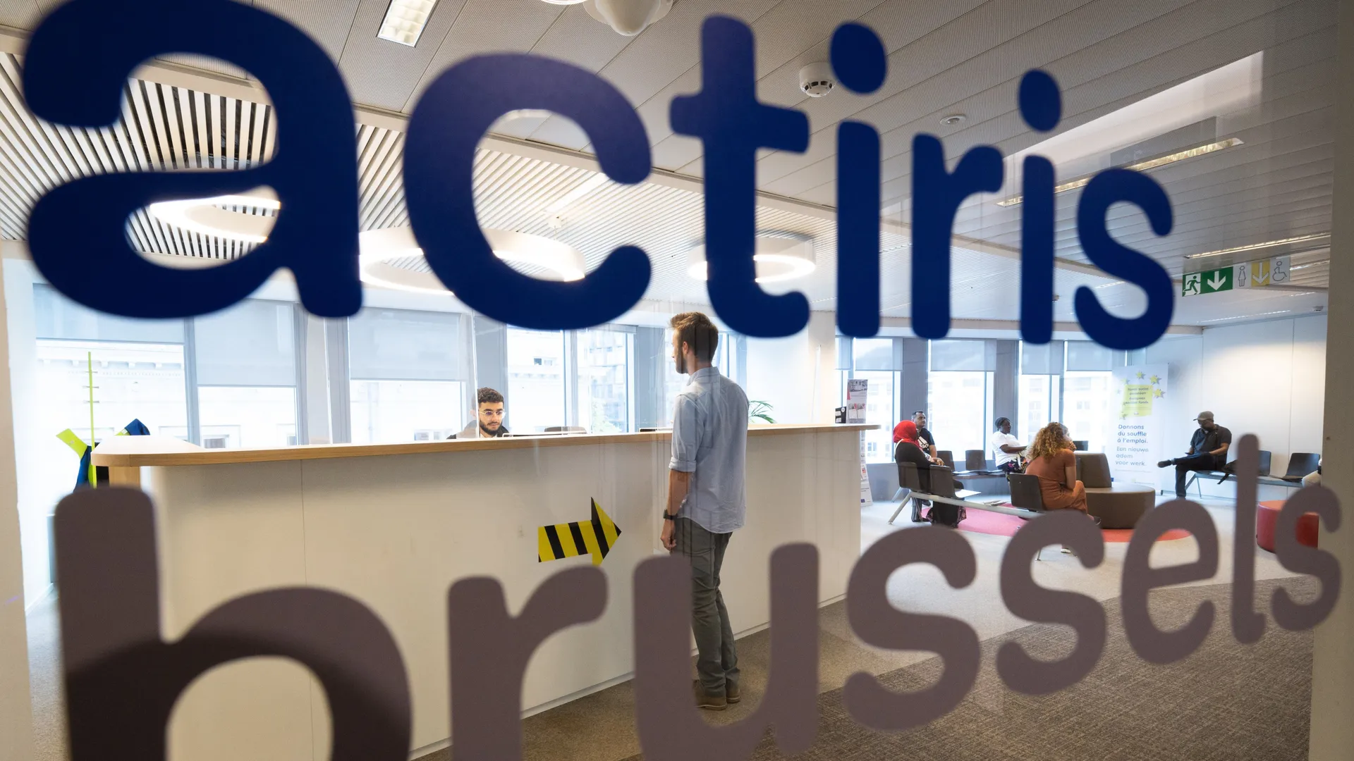 'Pour les pensions rien n’est possible, mais pour la Défense tout est ...