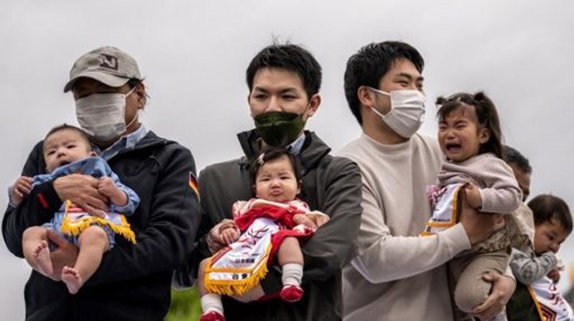 Le Japon annonce un plan de 25 milliards d'euros pour enrayer la chute ...