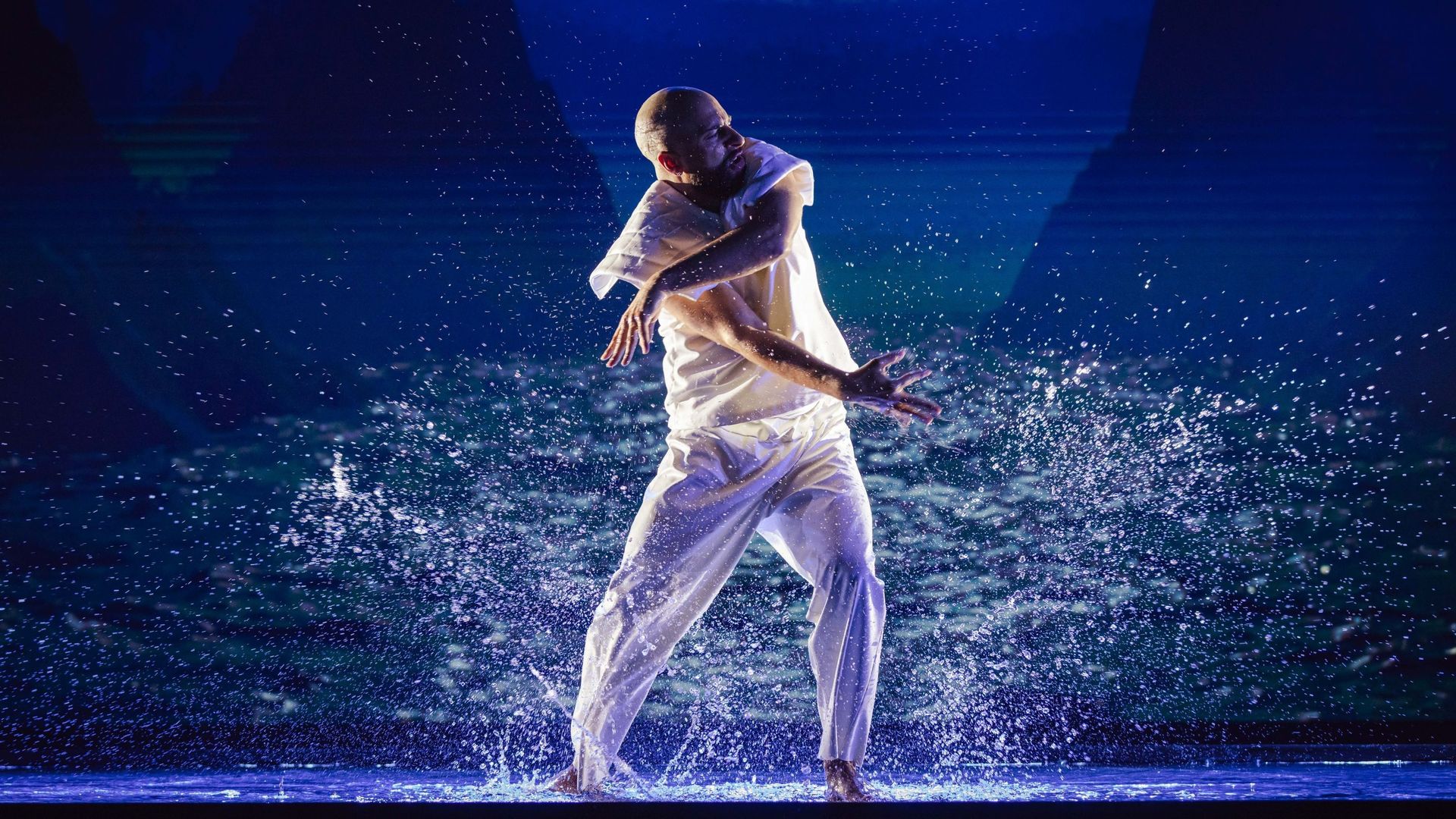 The Dancer : Tim rend un hommage poignant à sa maman avec une ...