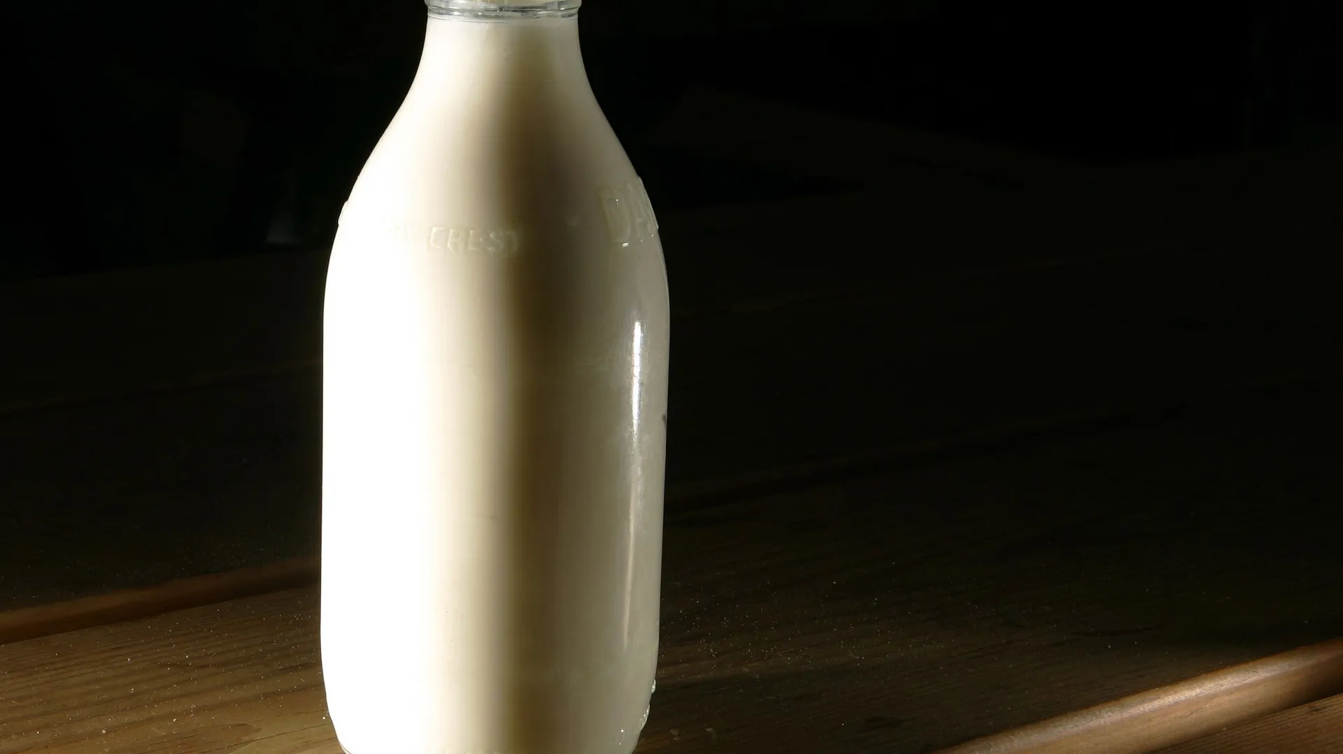 Pour avoir du bon beurre et du bon lait, les agriculteurs préparent ...