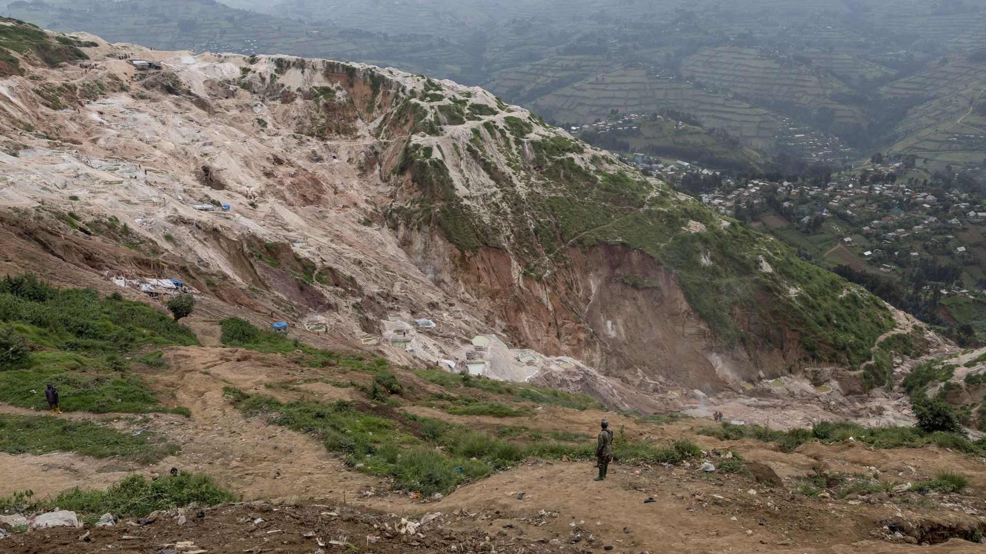 Près de 200 morts dans la mine de Rubaya en RDC : avec des tunnels trop ...