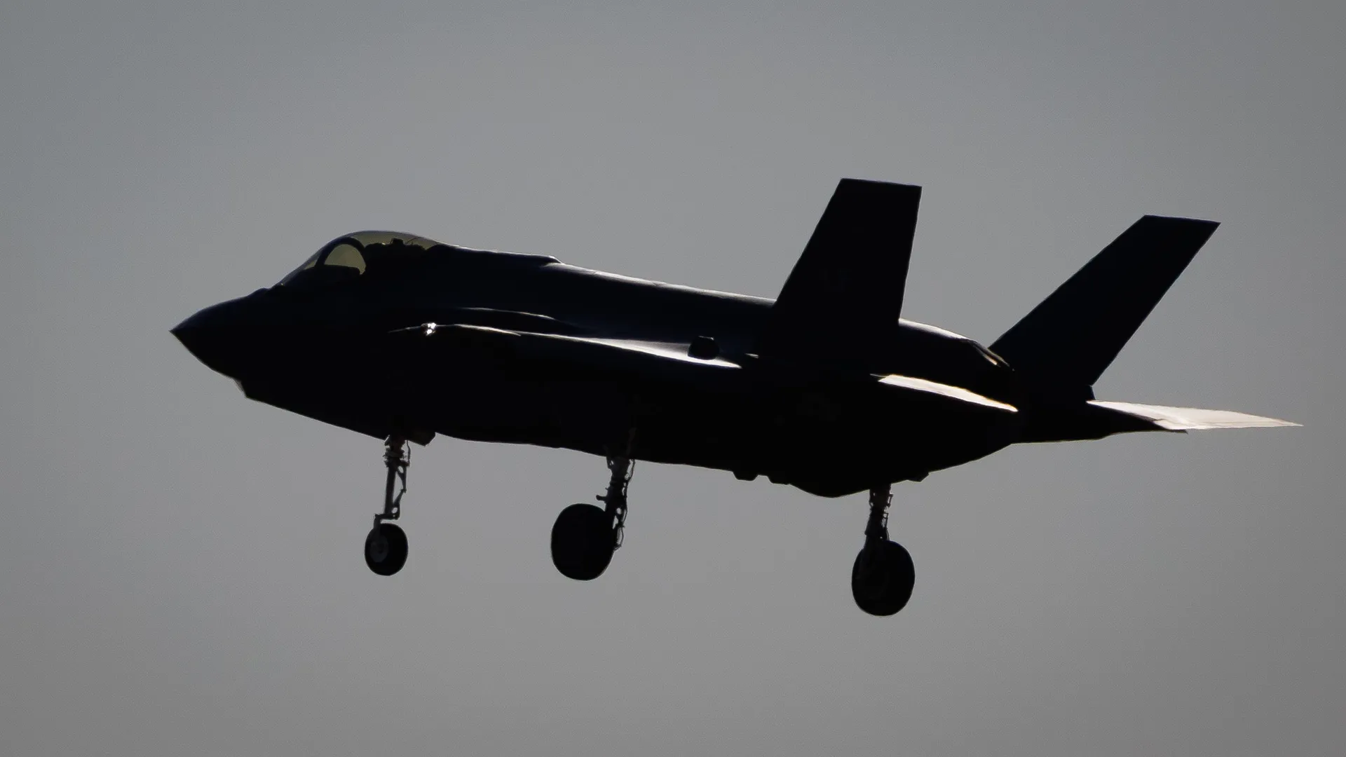 Le premier F-35 qui sera livré à la Belgique a réalisé son premier vol ...