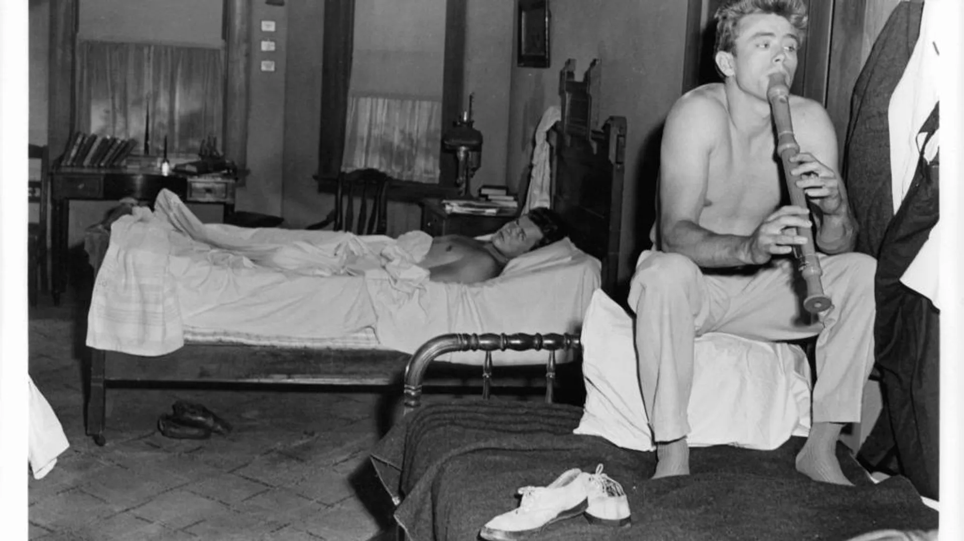 James Dean : 10 photos rares, 70 ans après sa mort - RTBF Actus