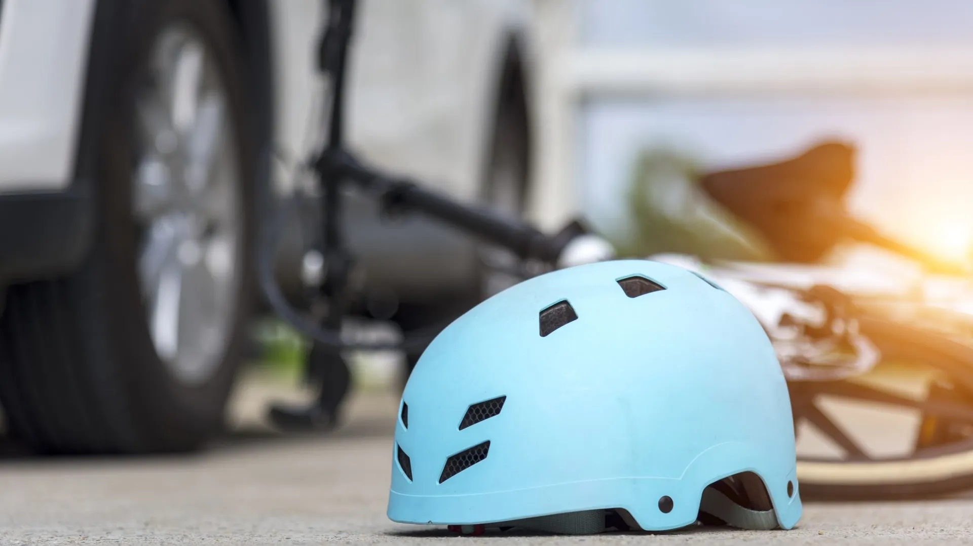 Sécurité routière : 1 usager sur 3 ignore que les motards peuvent ...
