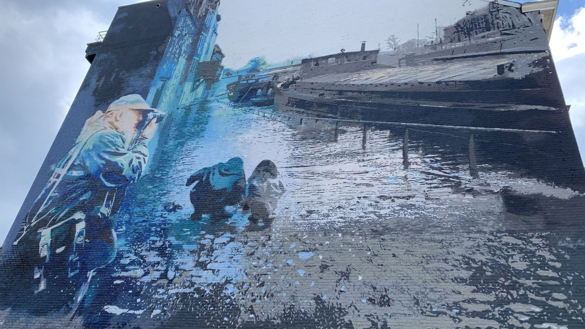 Namur: inauguration de la fresque dédiée au photographe Pierre Dandoy ...