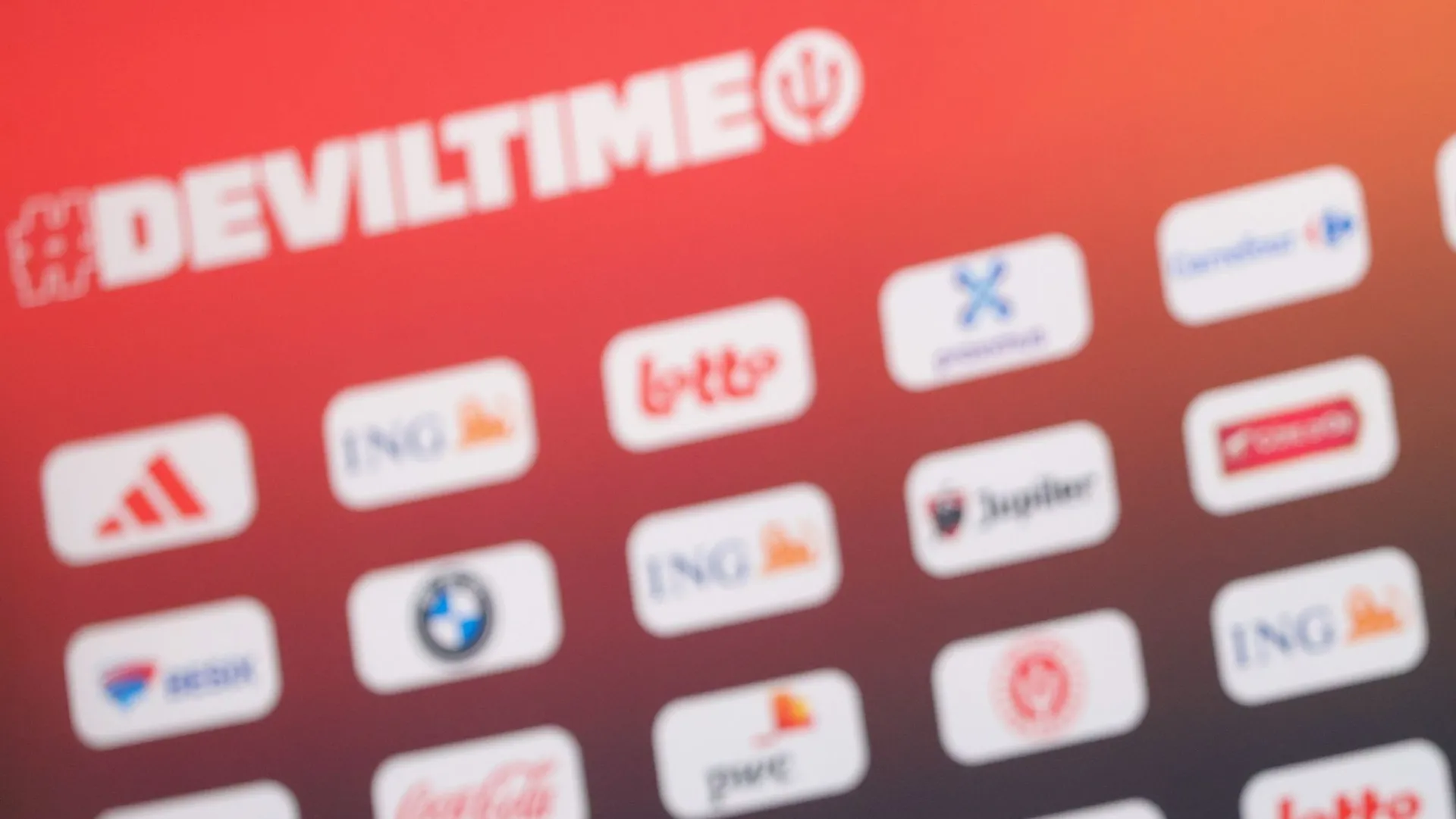 Coupe du Monde au Qatar : le délicat positionnement des sponsors des ...