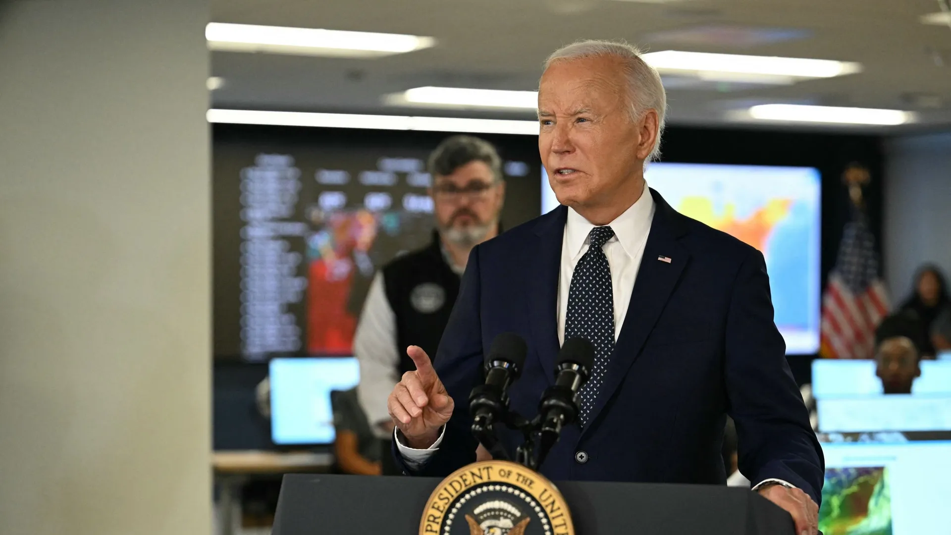 Joe Biden s'efforce de rassurer ses donateurs après sa prestation ...