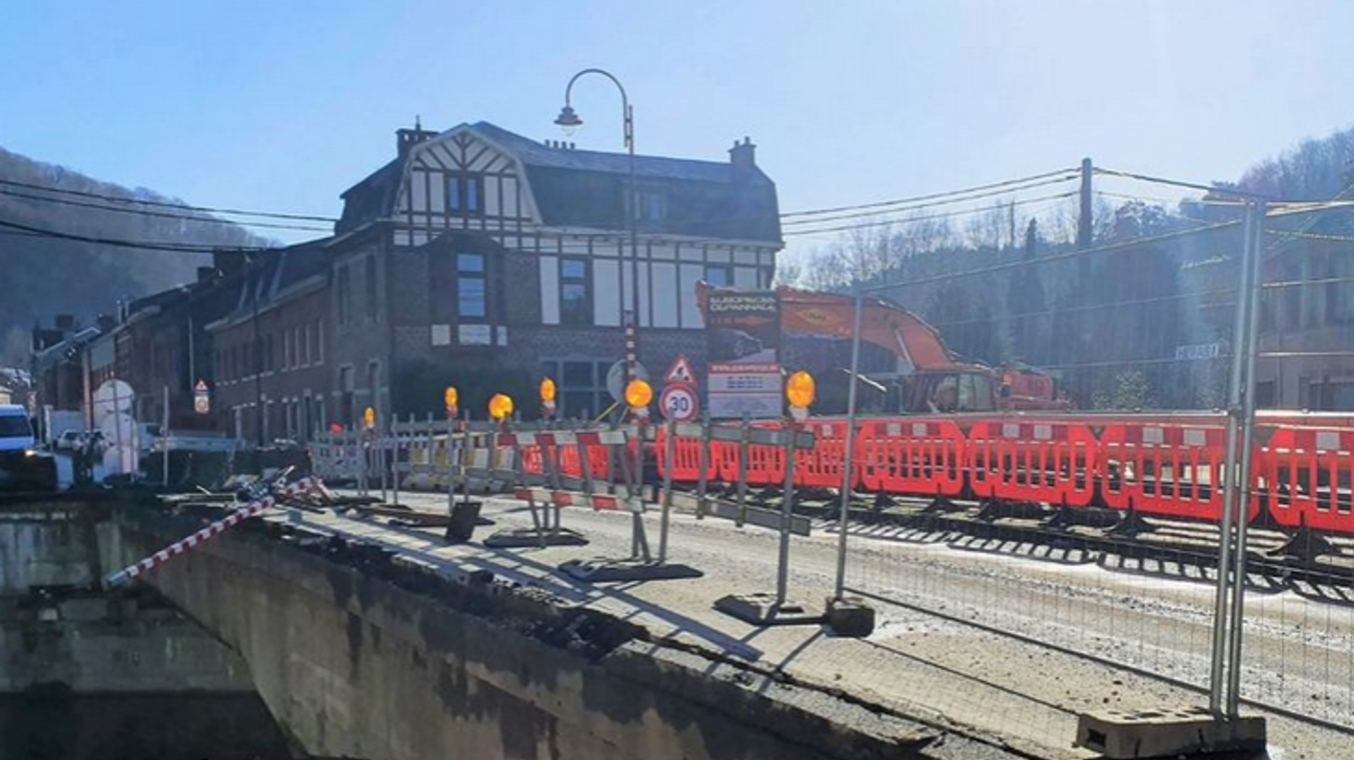 Nouvelle avancée importante pour la reconstruction du pont de Prayon à ...