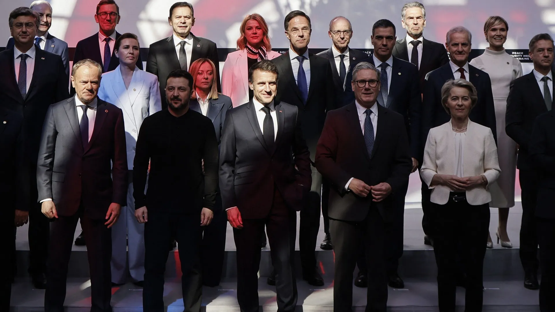 Volodymyr Zelensky : comment l'humoriste est-il devenu le président de l’Ukraine ? - RTBF Actus