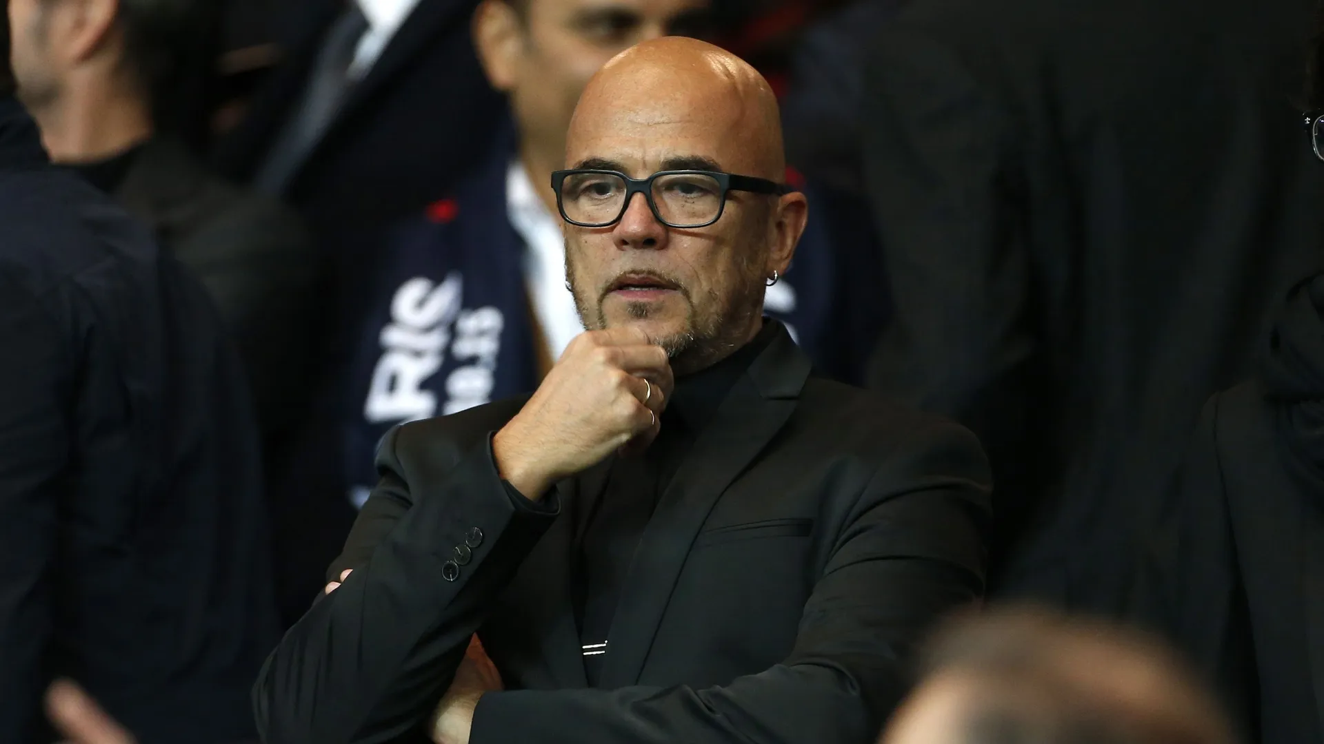 Renaud en tournée : le chanteur plus que jamais dans les cordes, mais… - RTBF Actus