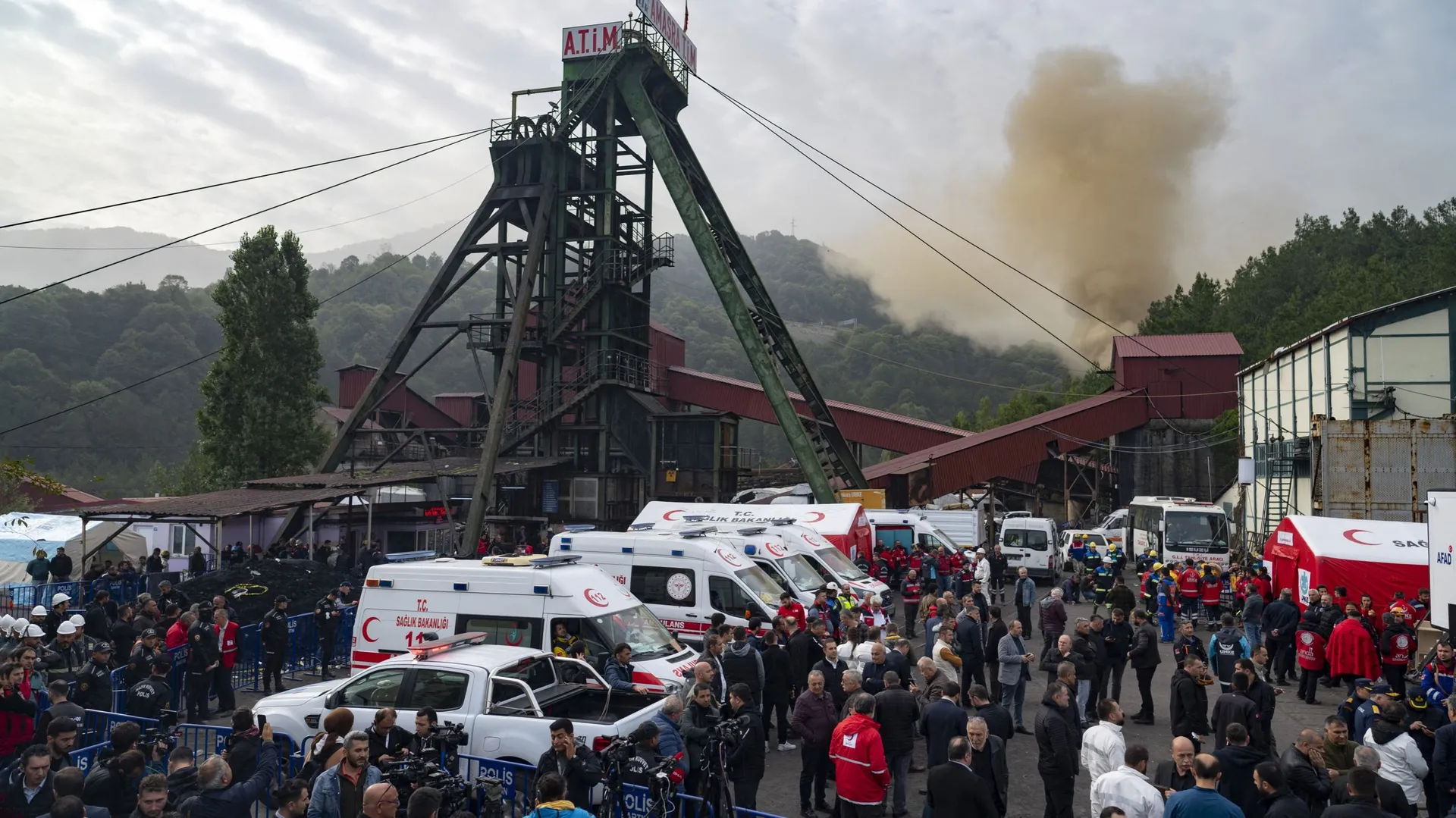 Explosion dans une mine de charbon en Turquie : 41 morts, selon un ...