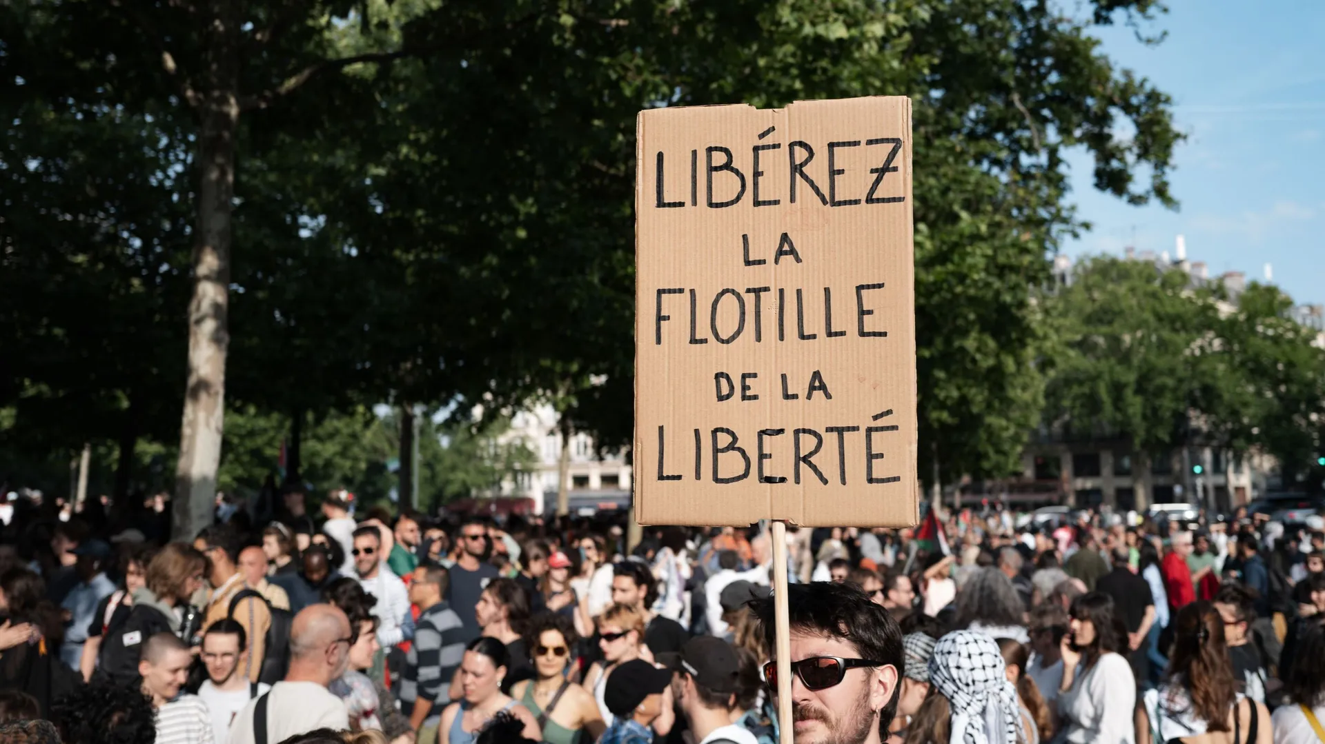 Israël avait-il le droit d’arraisonner le bateau Madleen en route pour ...