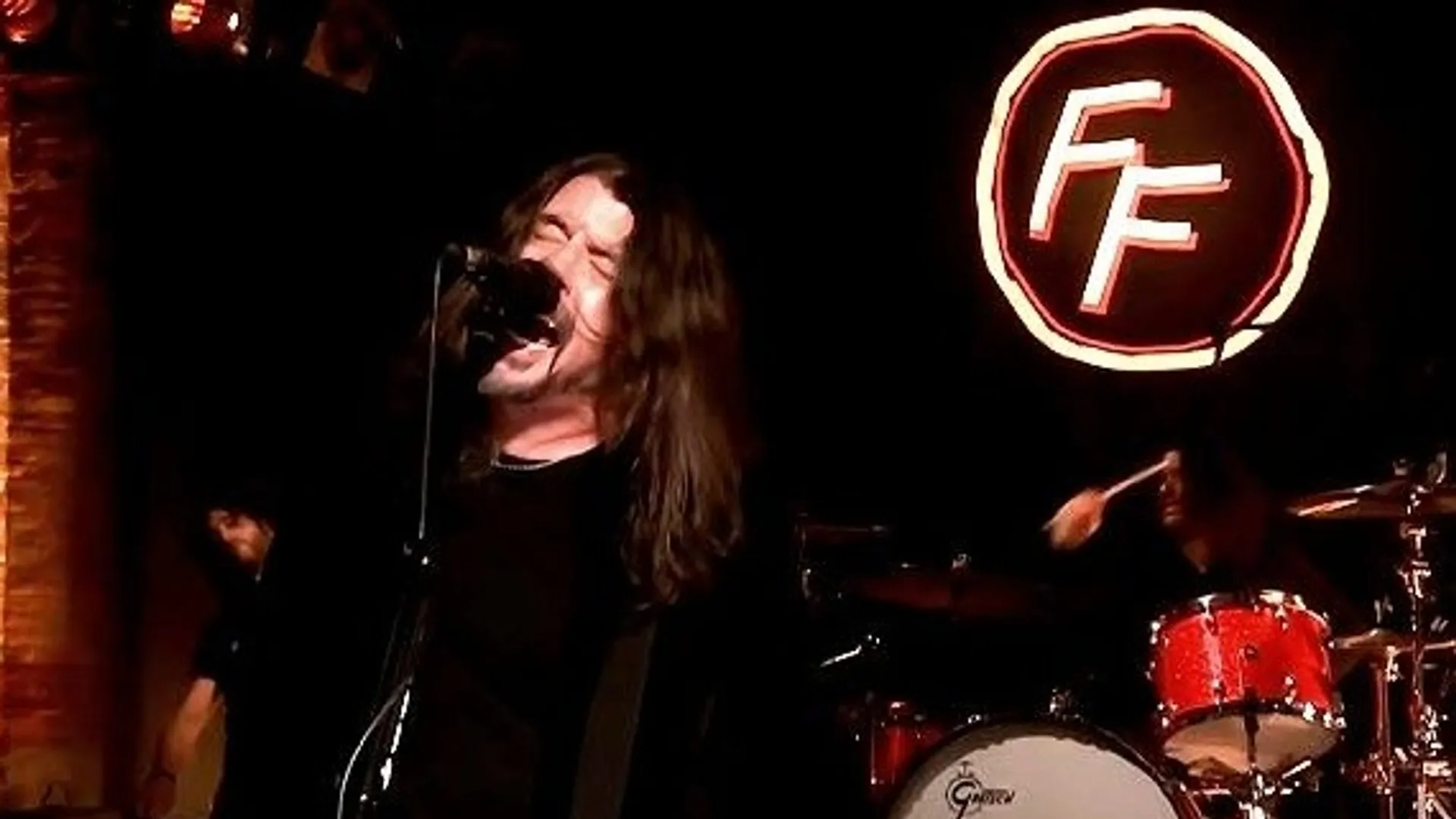 Dave Grohl et les Foo Fighters font sensation avec leur album le plus ...