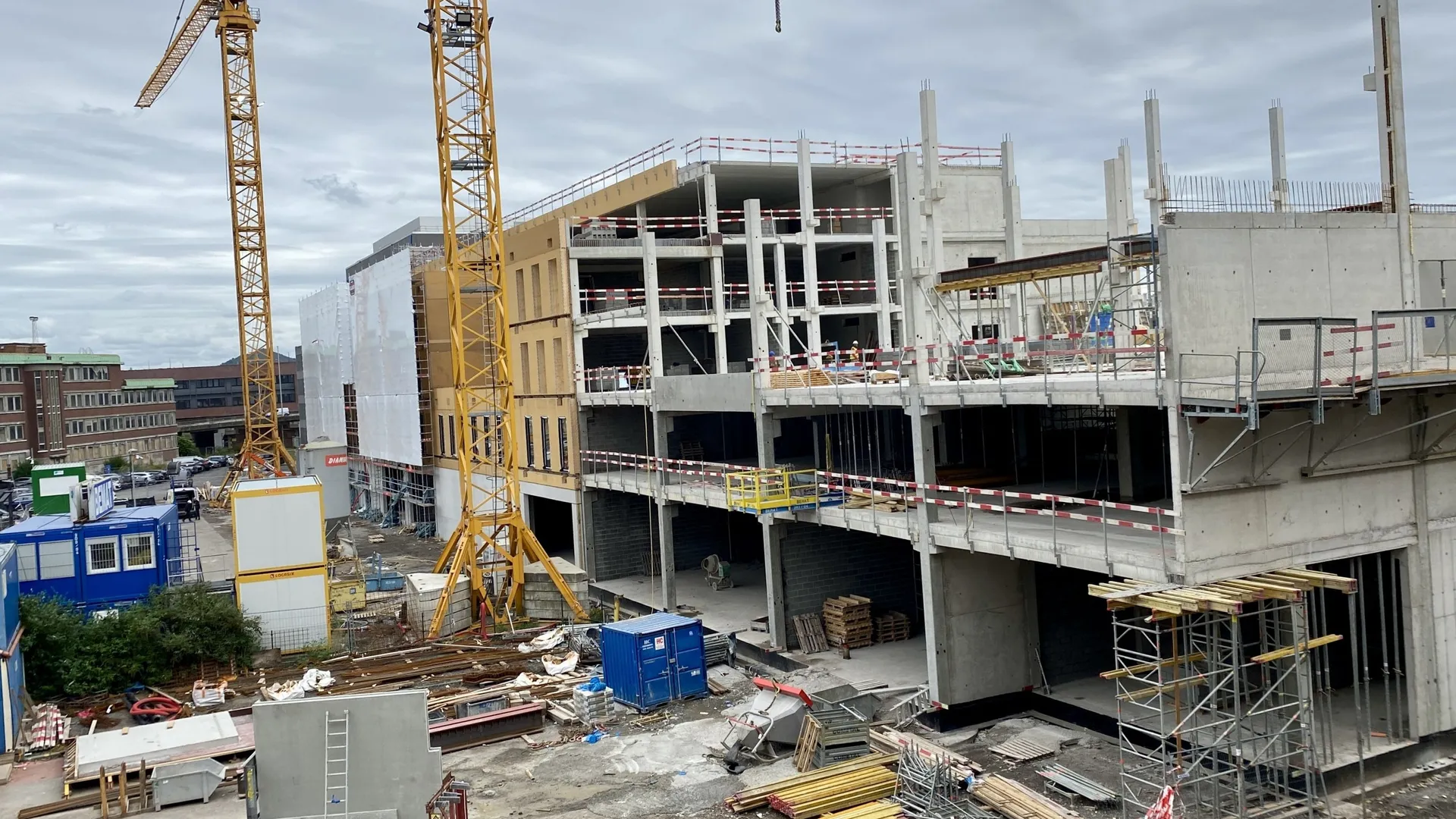 Open Day de l'E6K : plus de 30 recruteurs à la recherche de talents - RTBF Actus