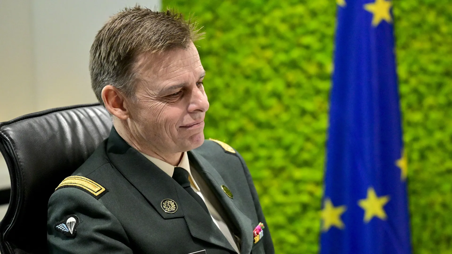 Défense : Theo Francken nomme le colonel Steven Thijs officier de ...