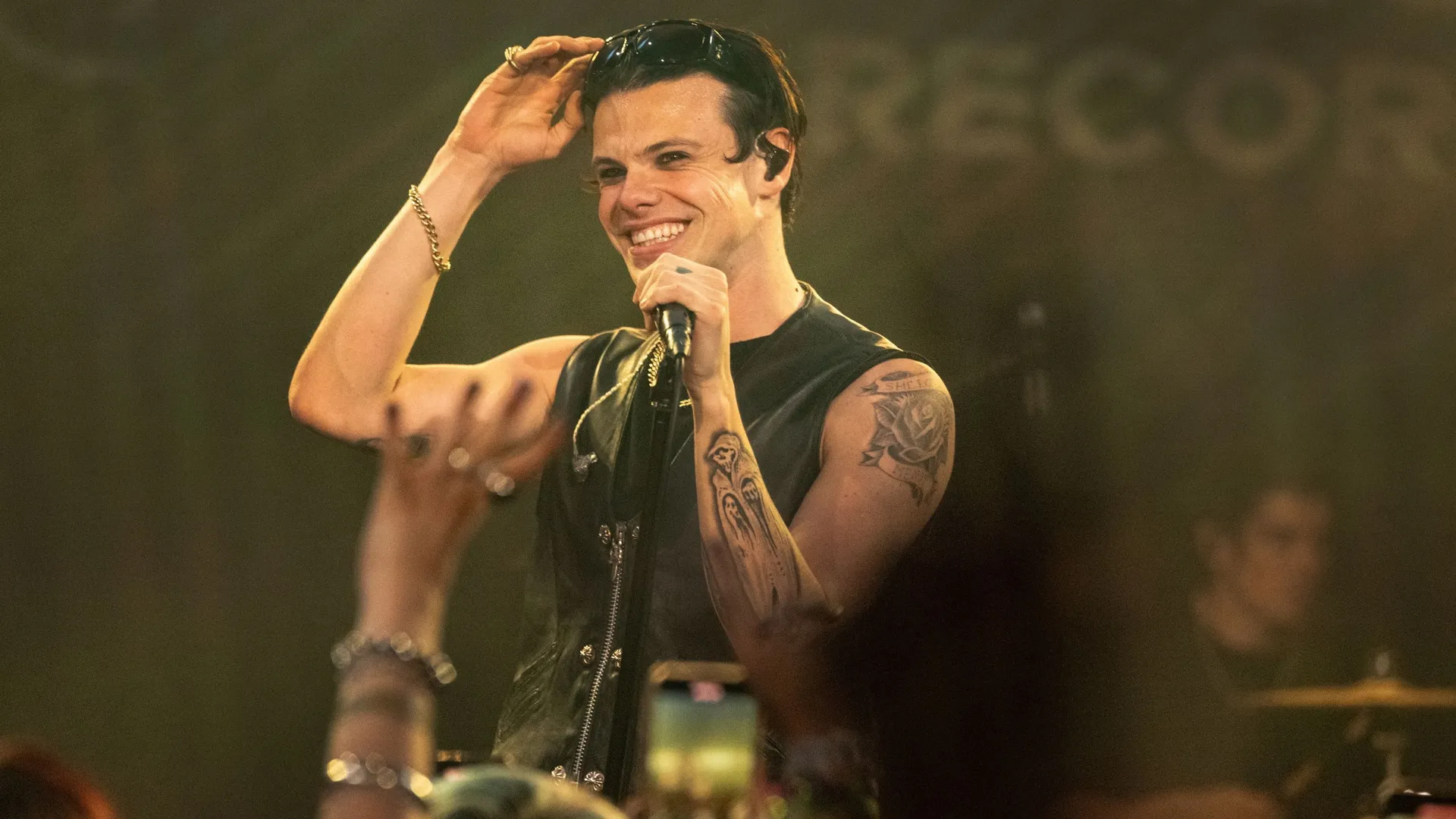 Yungblud : un concert exclusif dans une rue de Londres ! - RTBF Actus
