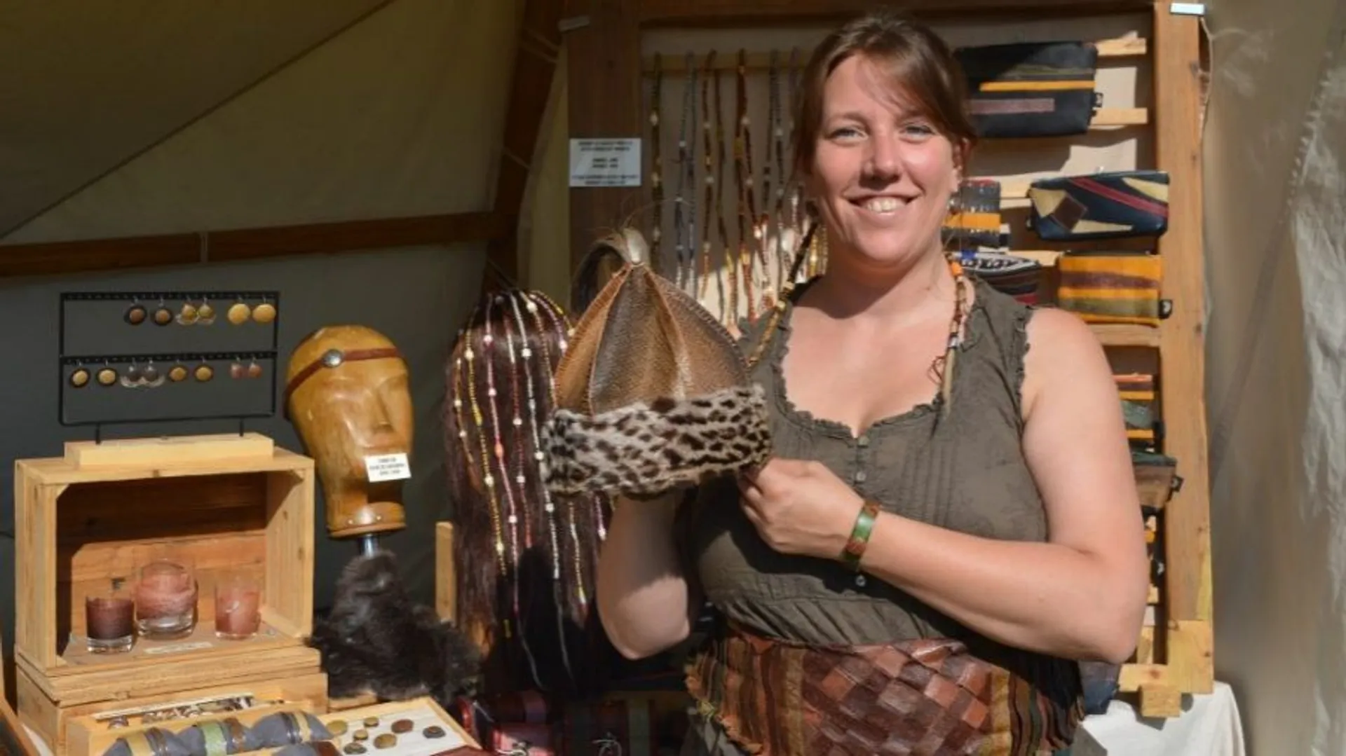 Voyage dans le temps à Bruxelles : quand les cafés racontent l’Art ...