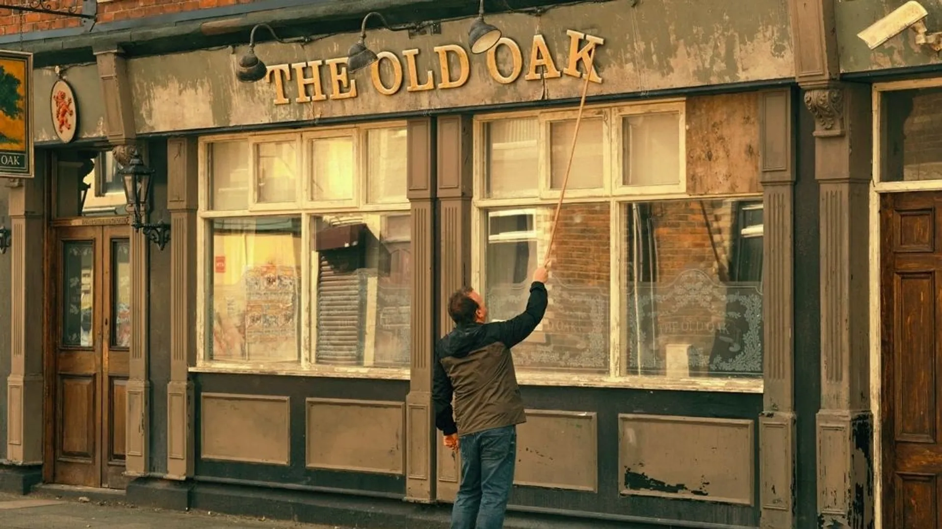 'The Old Oak' de Ken Loach, un cinéma social de plus en plus engagé ...