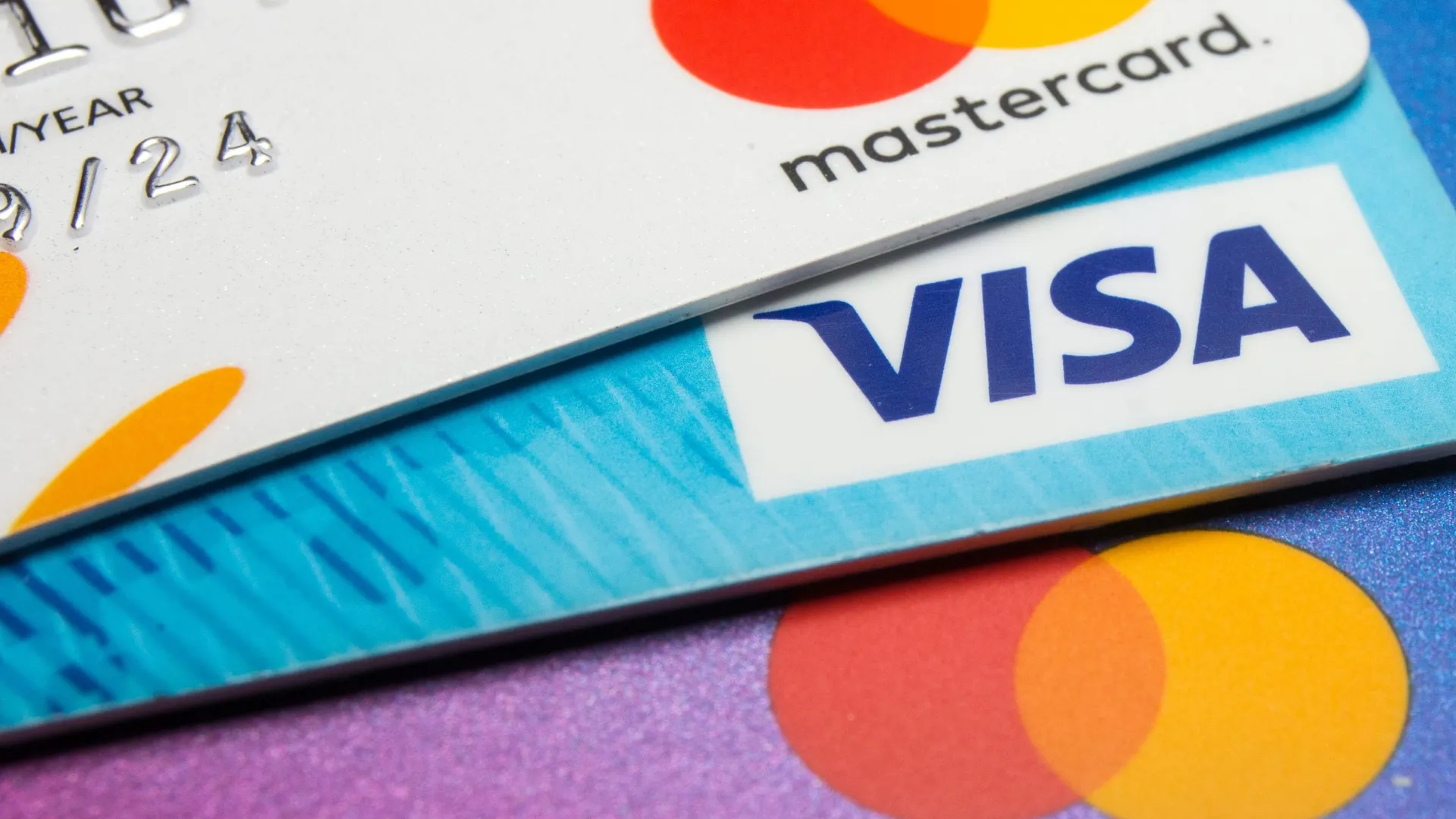 Les cartes Maestro deviennent Mastercard débit : comment s’y retrouver ...