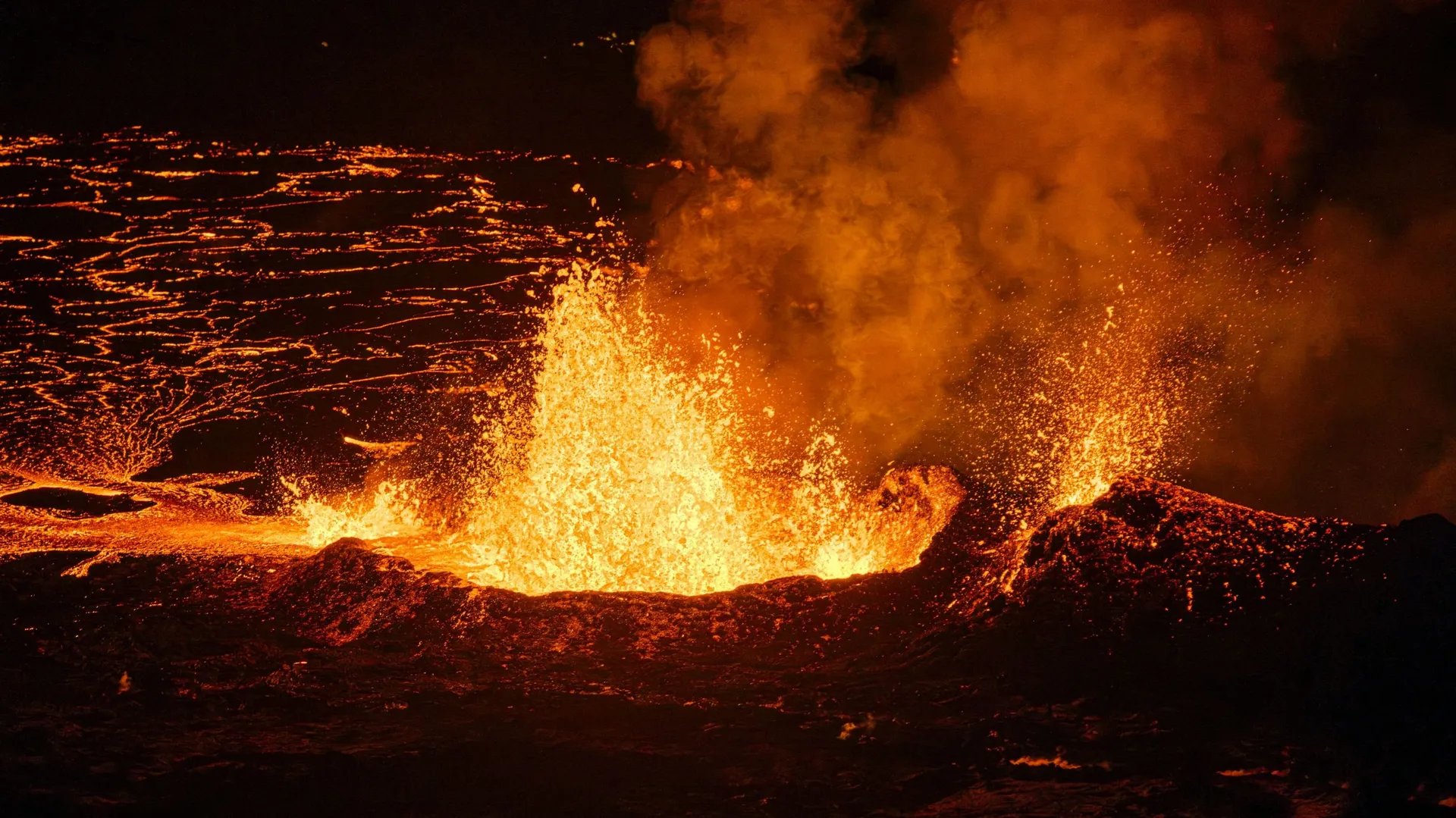 Sous Grindavik, en Islande, le magma s’élève… Ça chauffe, et ça ...