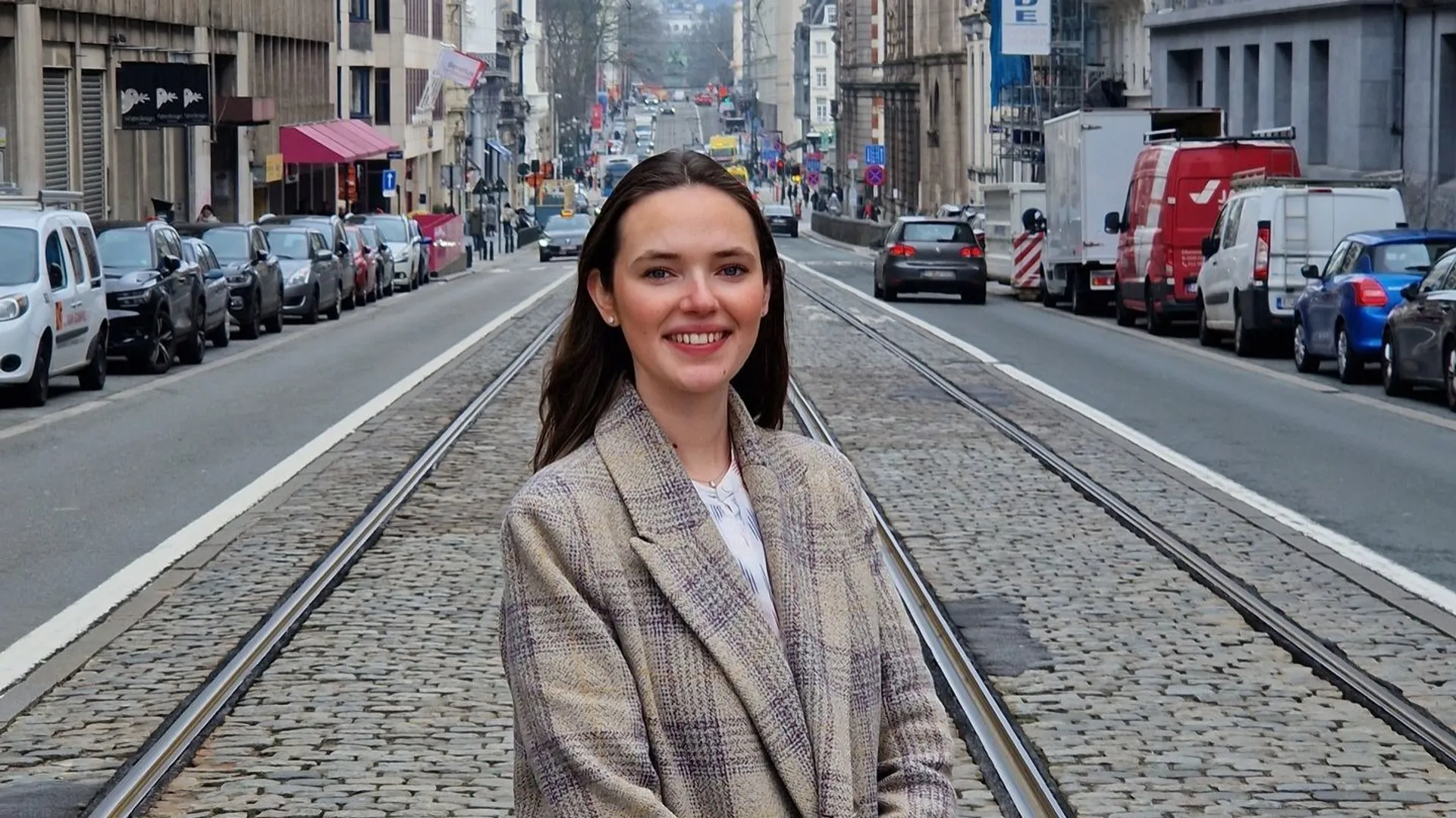 Qui est Eléonore Simonet, 27 ans, la nouvelle ministre MR des Classes ...