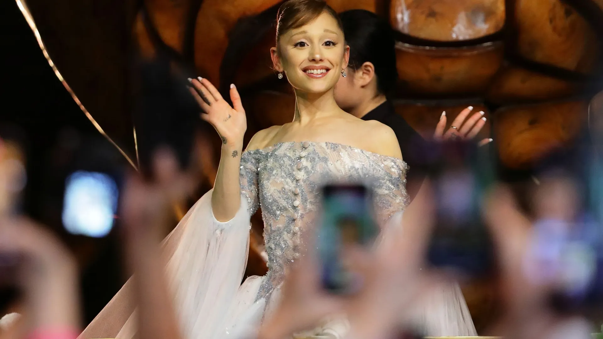 Trois choses à savoir sur Alexia Barlier, la star de 'Sophie Cross' et ...