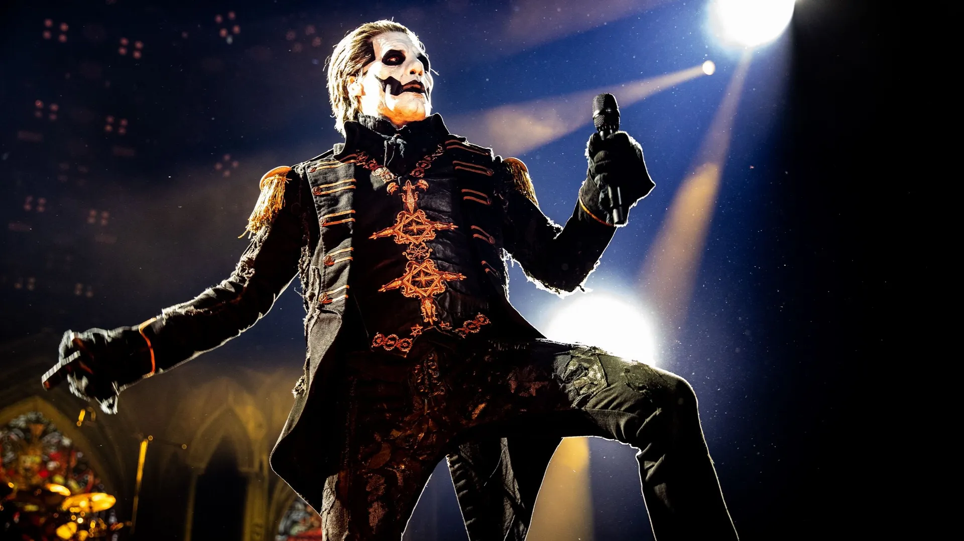 Ghost prépare un film avec des séquences filmées en concert - RTBF Actus