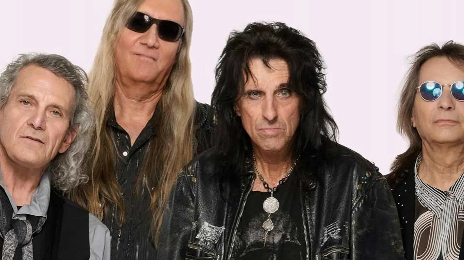 De Vincent Furnier à Alice Cooper : les confessions du parrain du shock ...