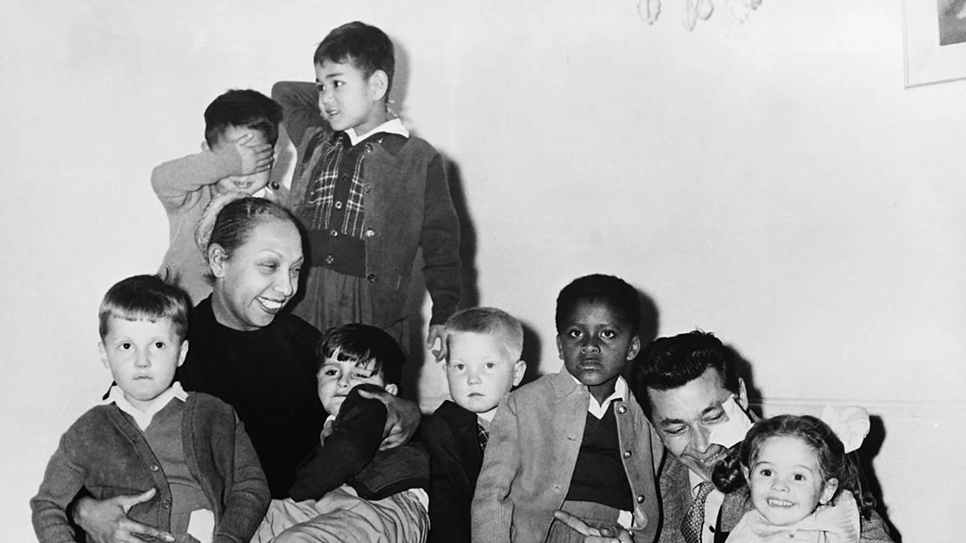 50 ans du décès de Joséphine Baker : que sont devenus ses 12 enfants ...