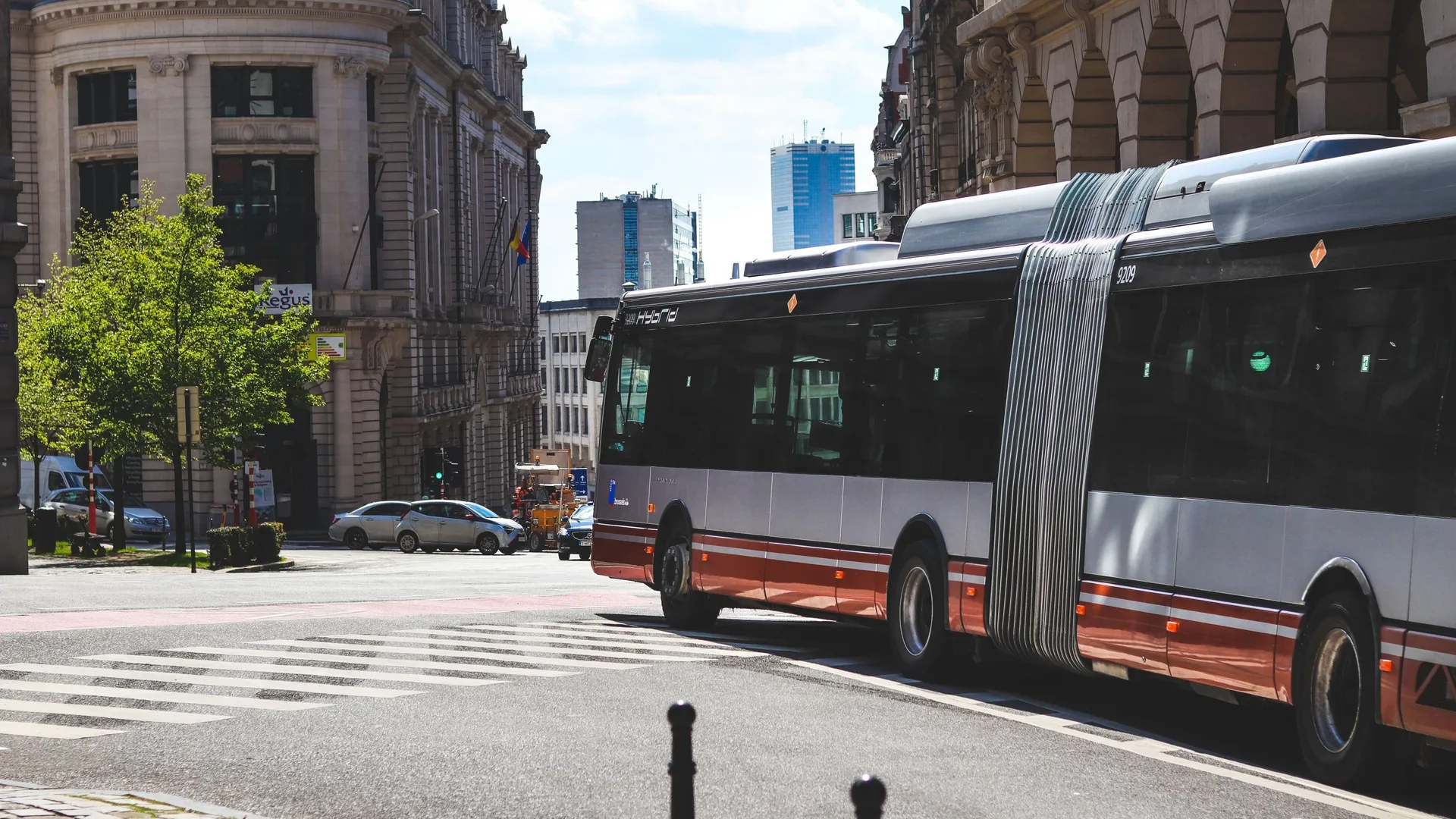 La Stib supprime les lignes de bus 27 et 33 dès le 2 mars - RTBF Actus