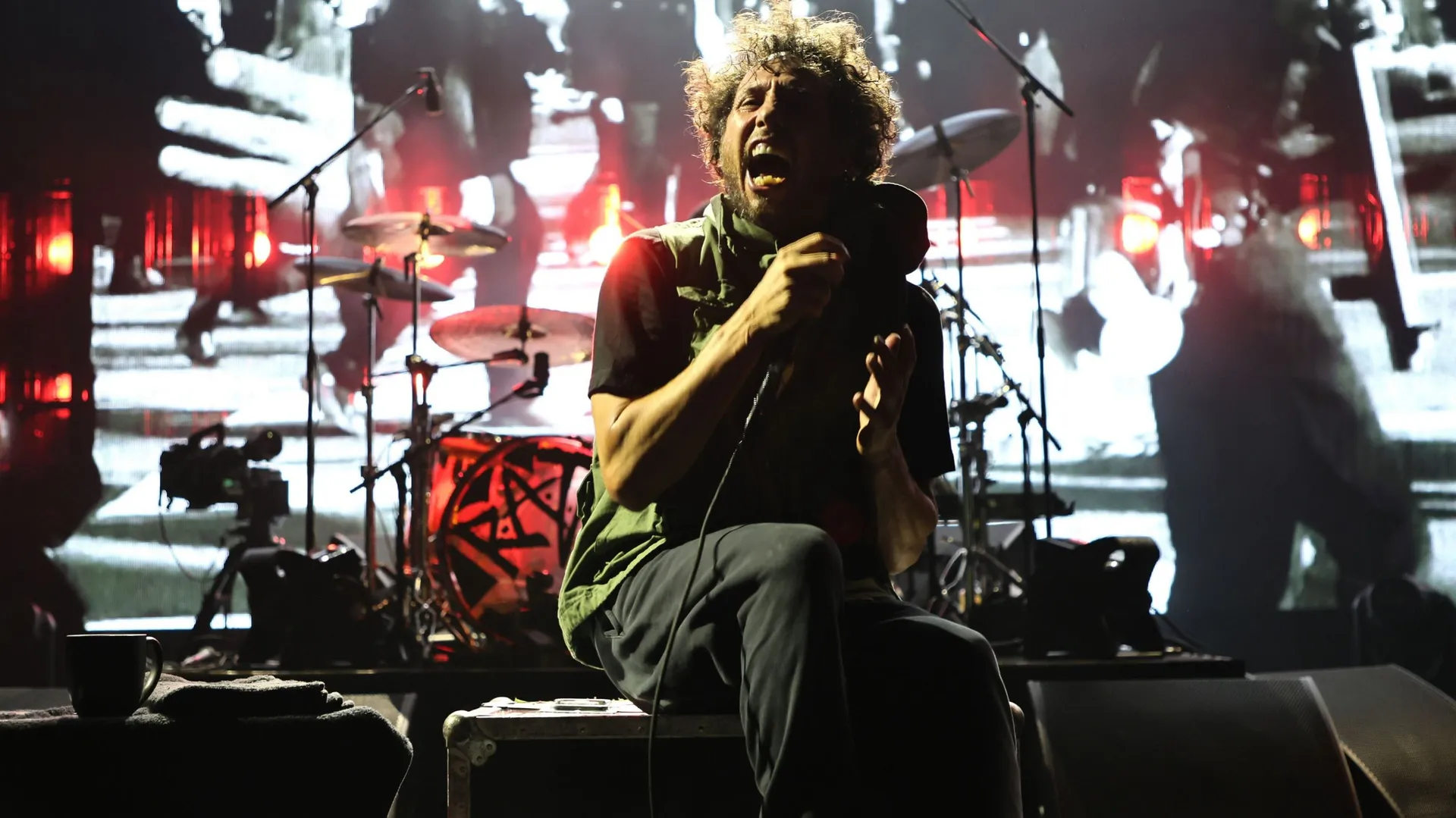 La raison de l’annulation du concert de Rage Against The Machine en ...