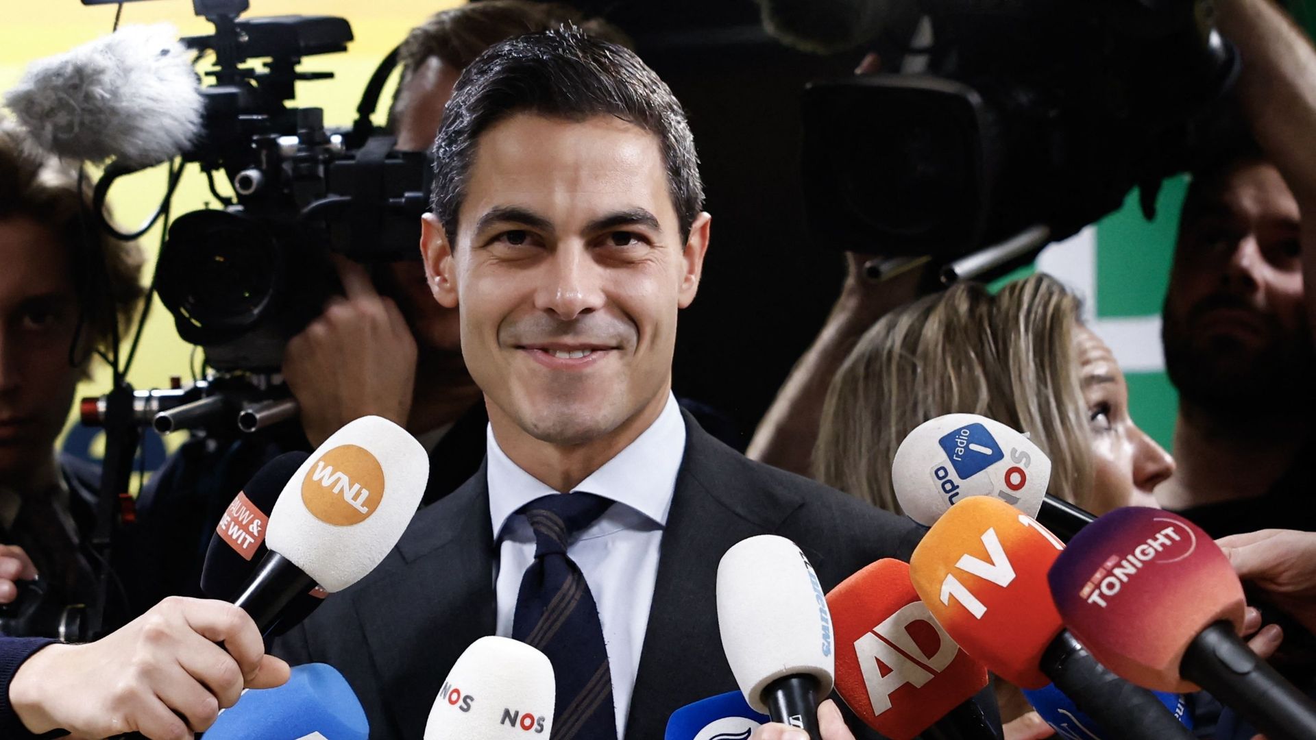 Aux Pays-Bas, le nouveau gouvernement dirigé par le centriste Rob ...
