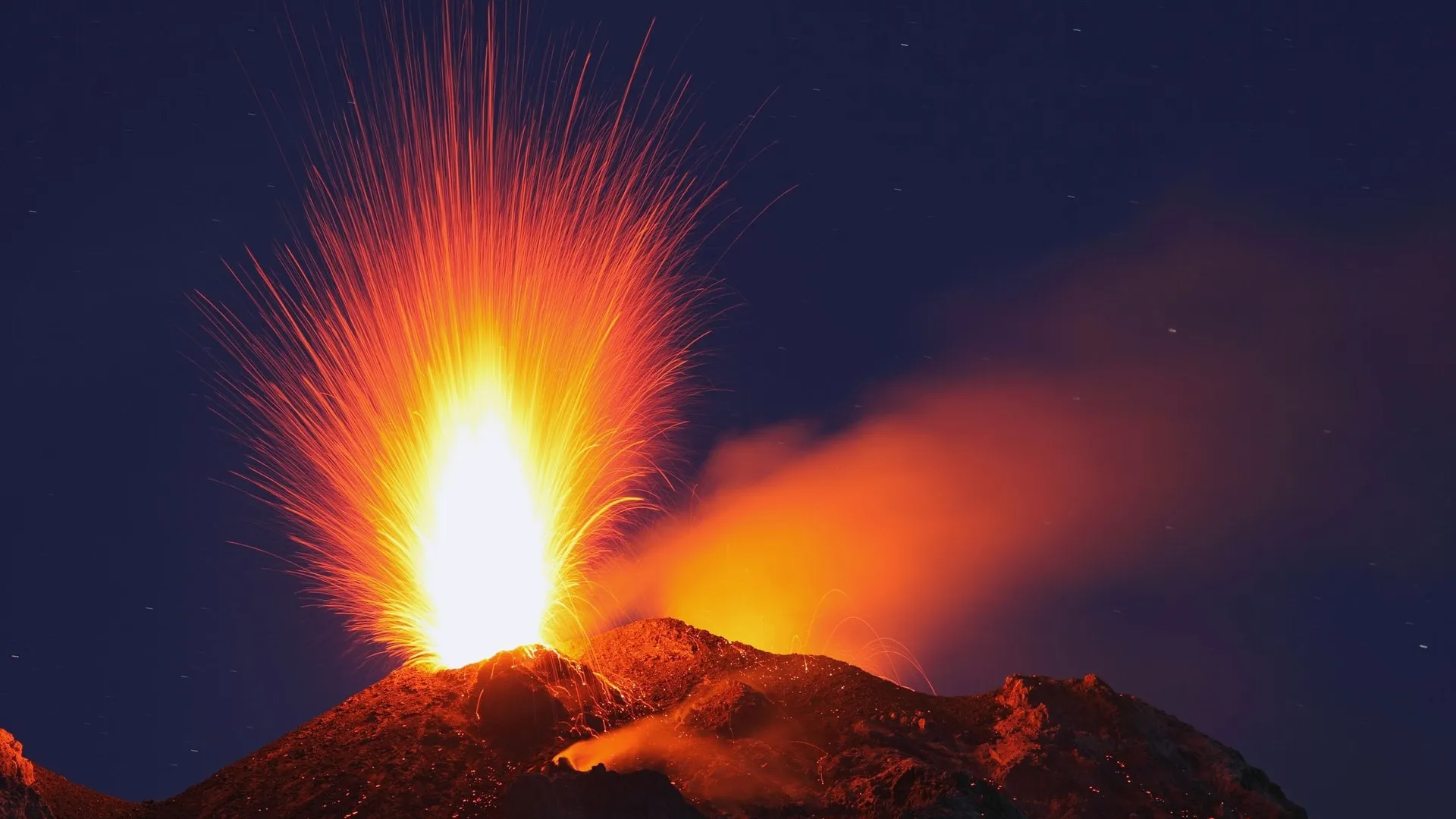 Pour prédire si un volcan sera effusif ou explosif, il faut s ...