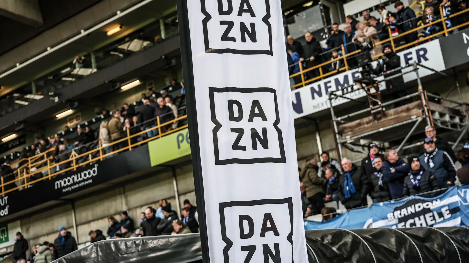 La Pro League obtient provisoirement gain de cause : DAZN obligé de ...