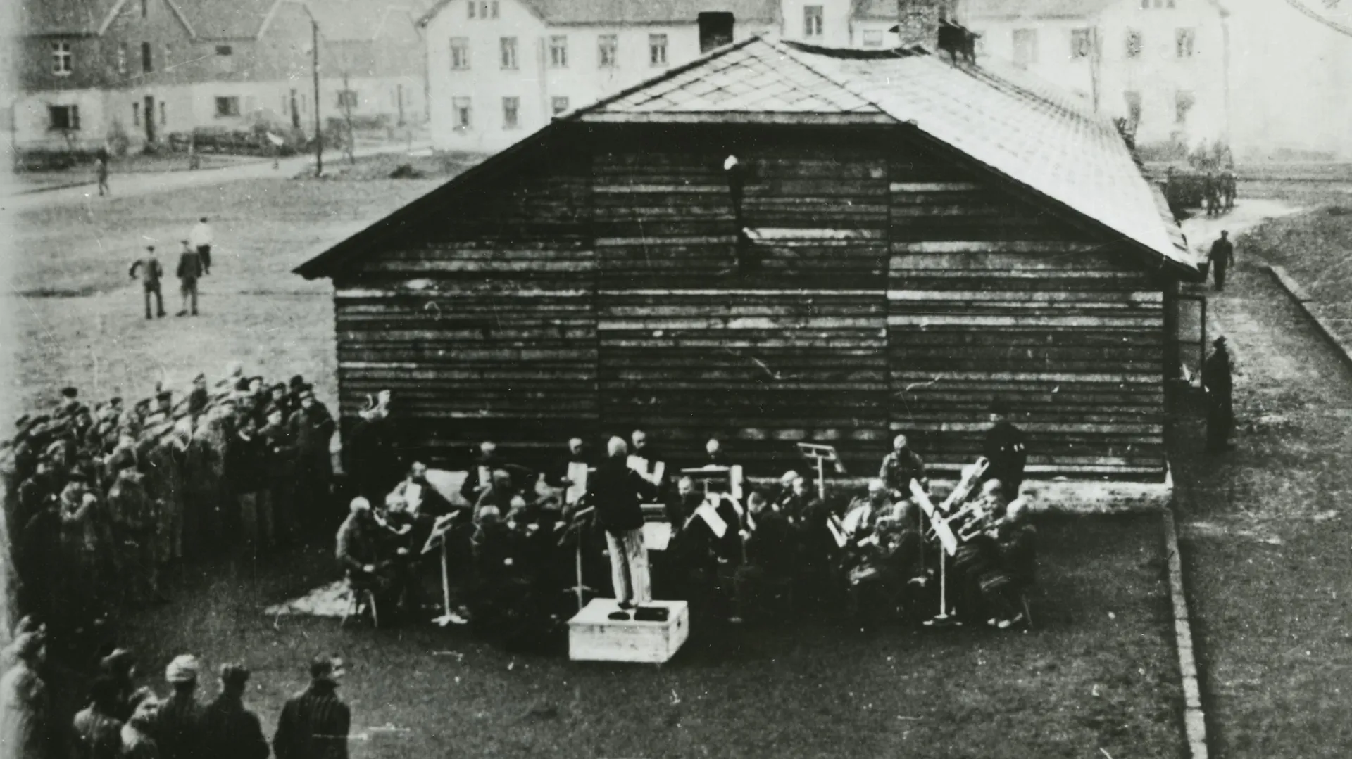 80 ans de la libération d'Auschwitz : de la musique en enfer - RTBF Actus
