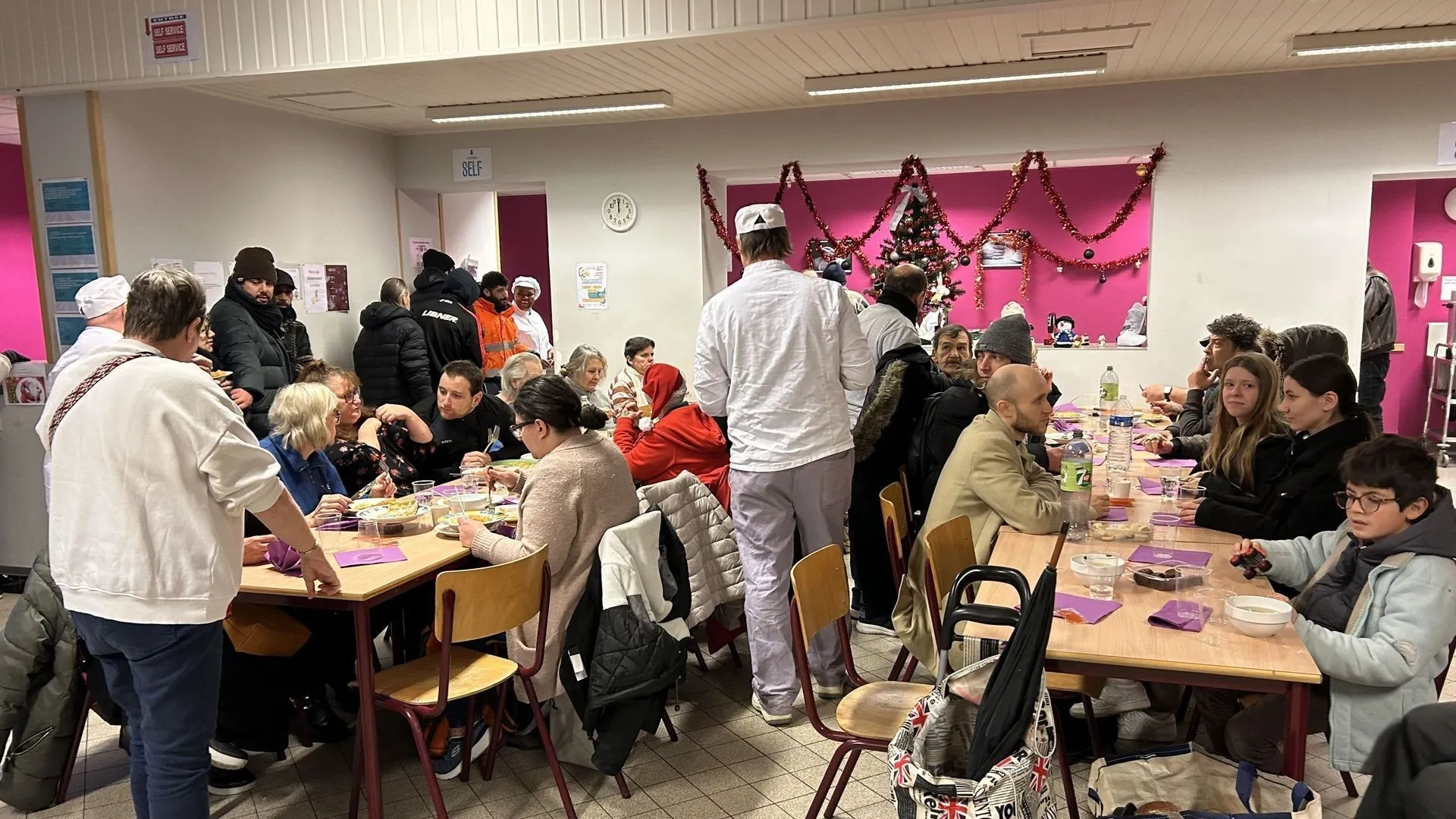 À Mouscron, les Restos du Cœur ouvrent une friperie solidaire pour ...