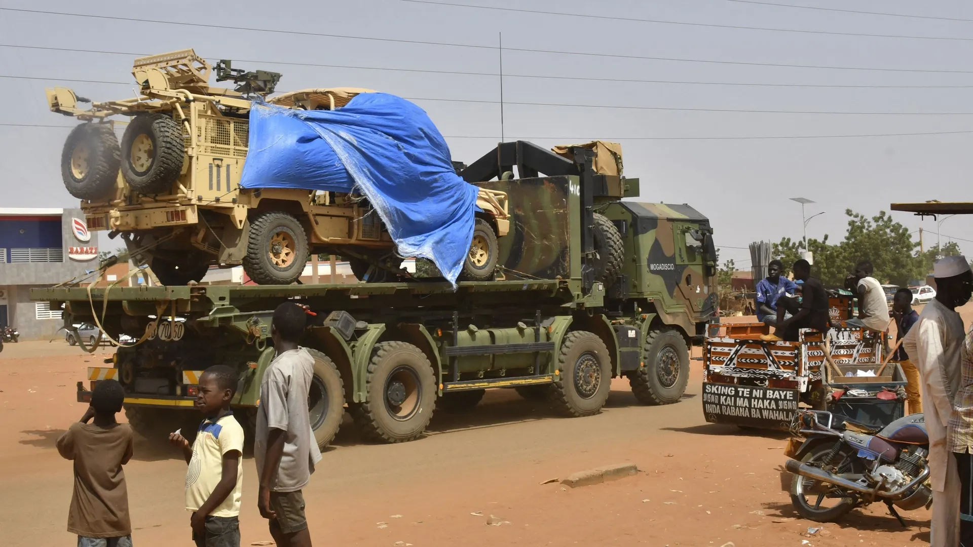 La Russie accentue son influence en Afrique et envoie des instructeurs ...